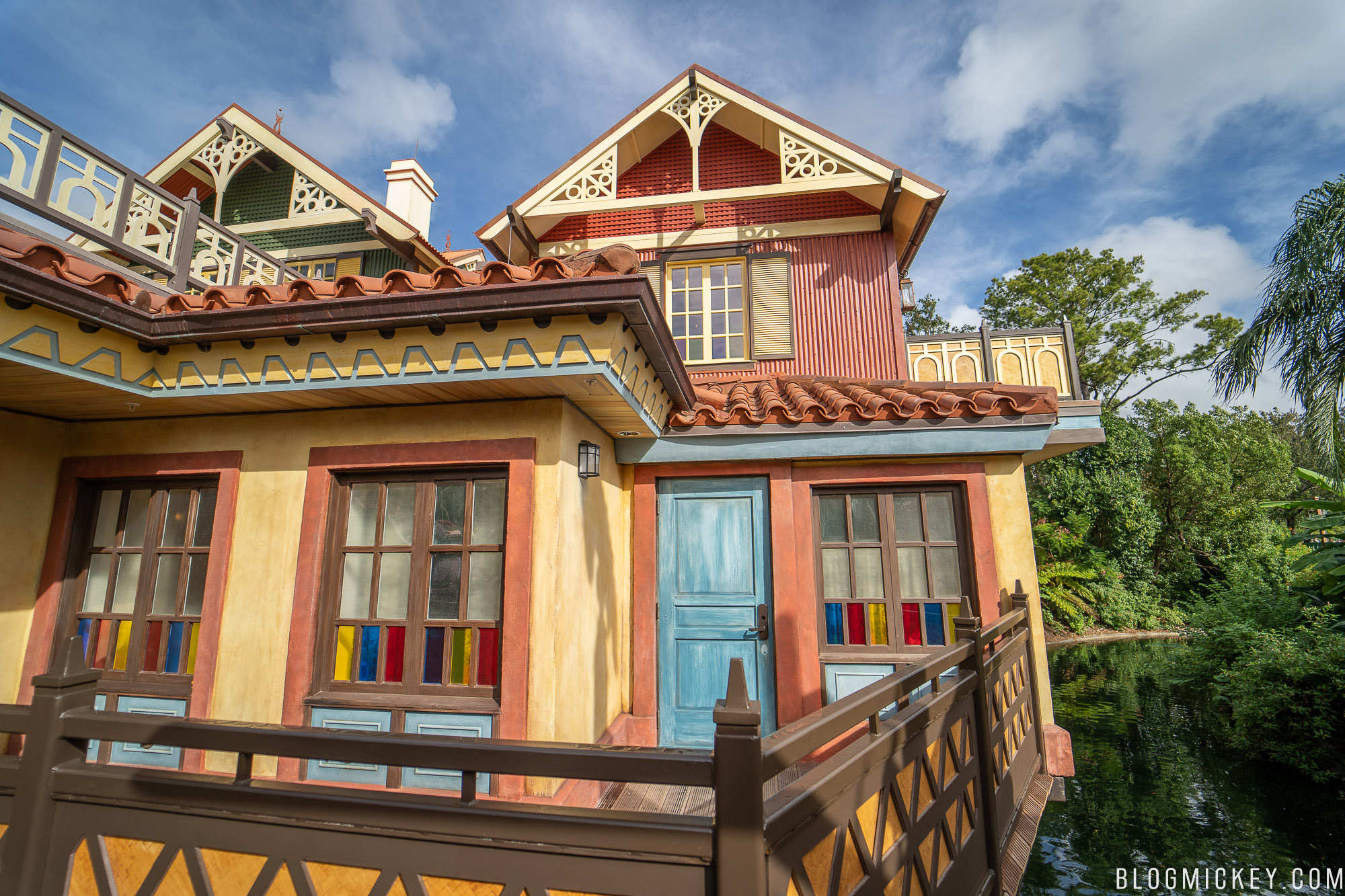 PHOTOS Club 33 Exterior Completed At Magic Kingdom Blog Mickey