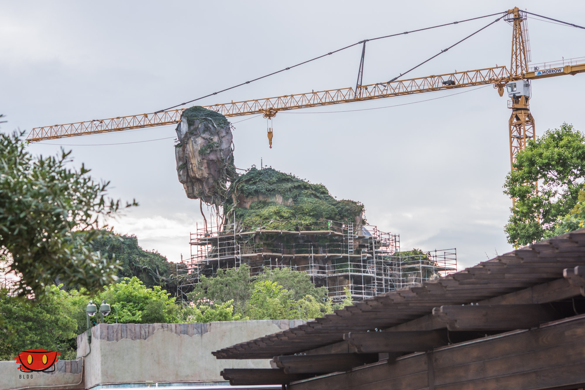 PHOTOS - A look back at the construction of the floating mountains of ...