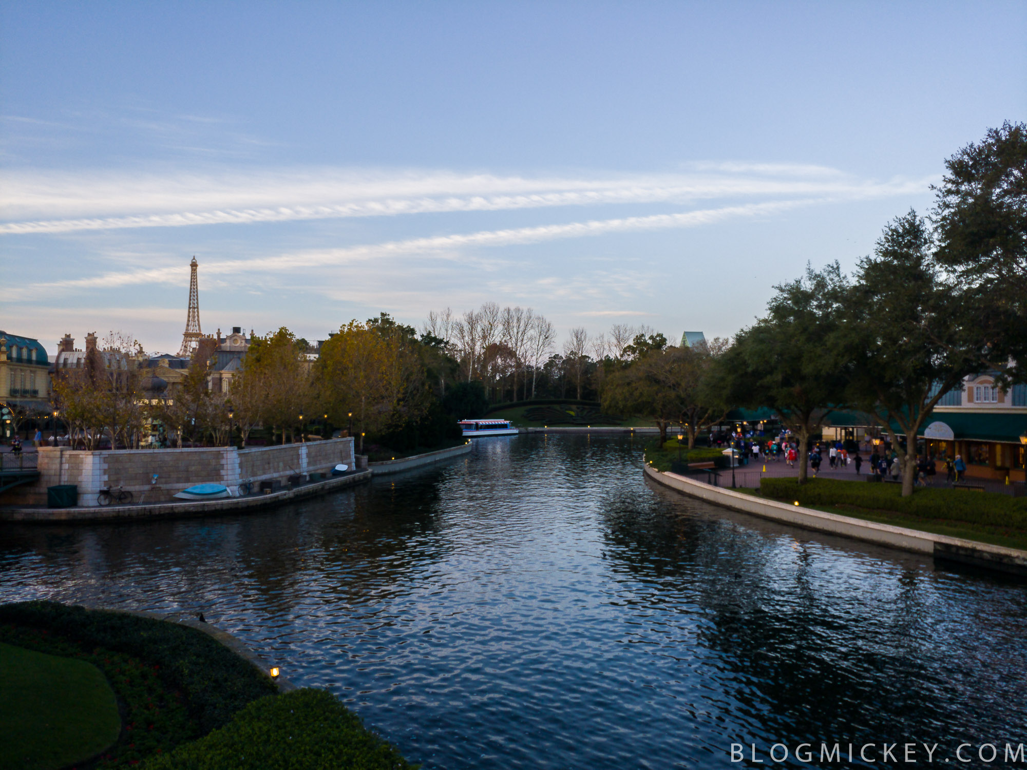 PHOTOS - A look at the first Pro Bowl 5K at Epcot