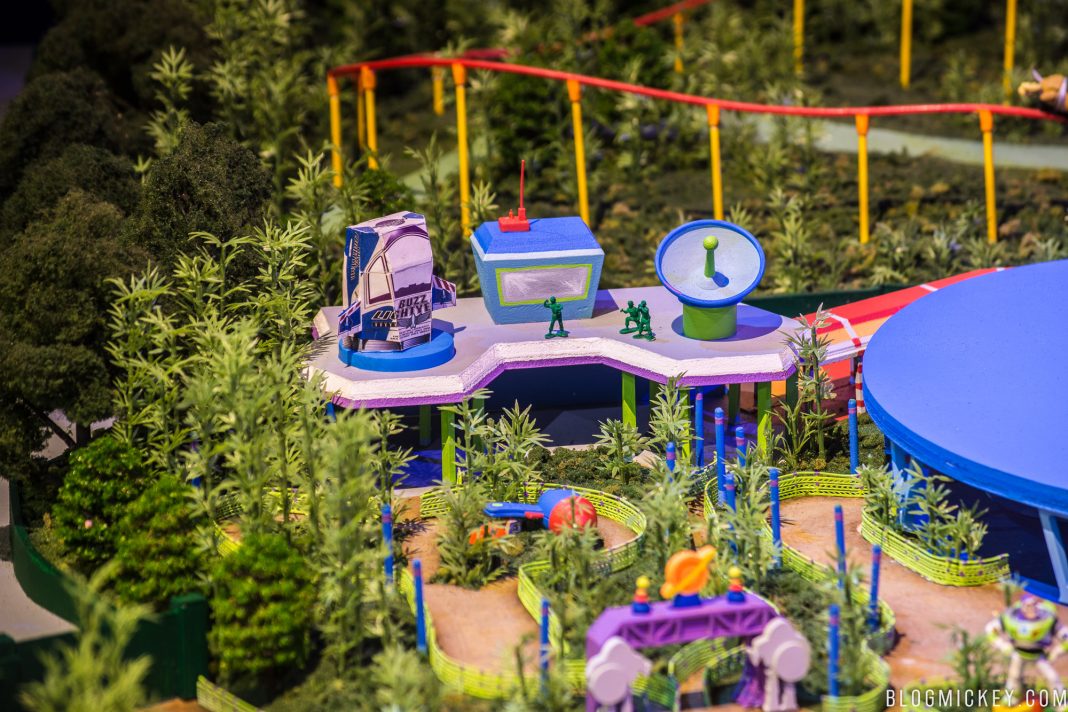 PHOTO, VIDEO TOUR: Detailed Walkthrough of the Toy Story Land Model at ...