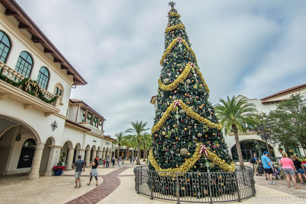 PHOTOS: 2017 Christmas Decorations at Disney Springs
