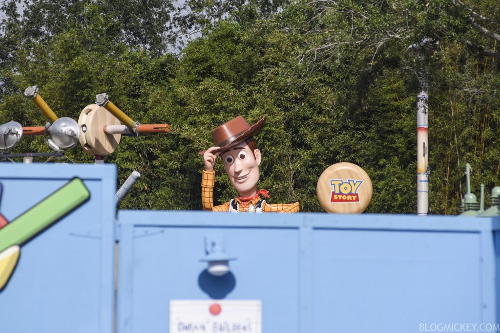 FIRST LOOK: Woody Figure Arrives in Toy Story Land at Disney's ...