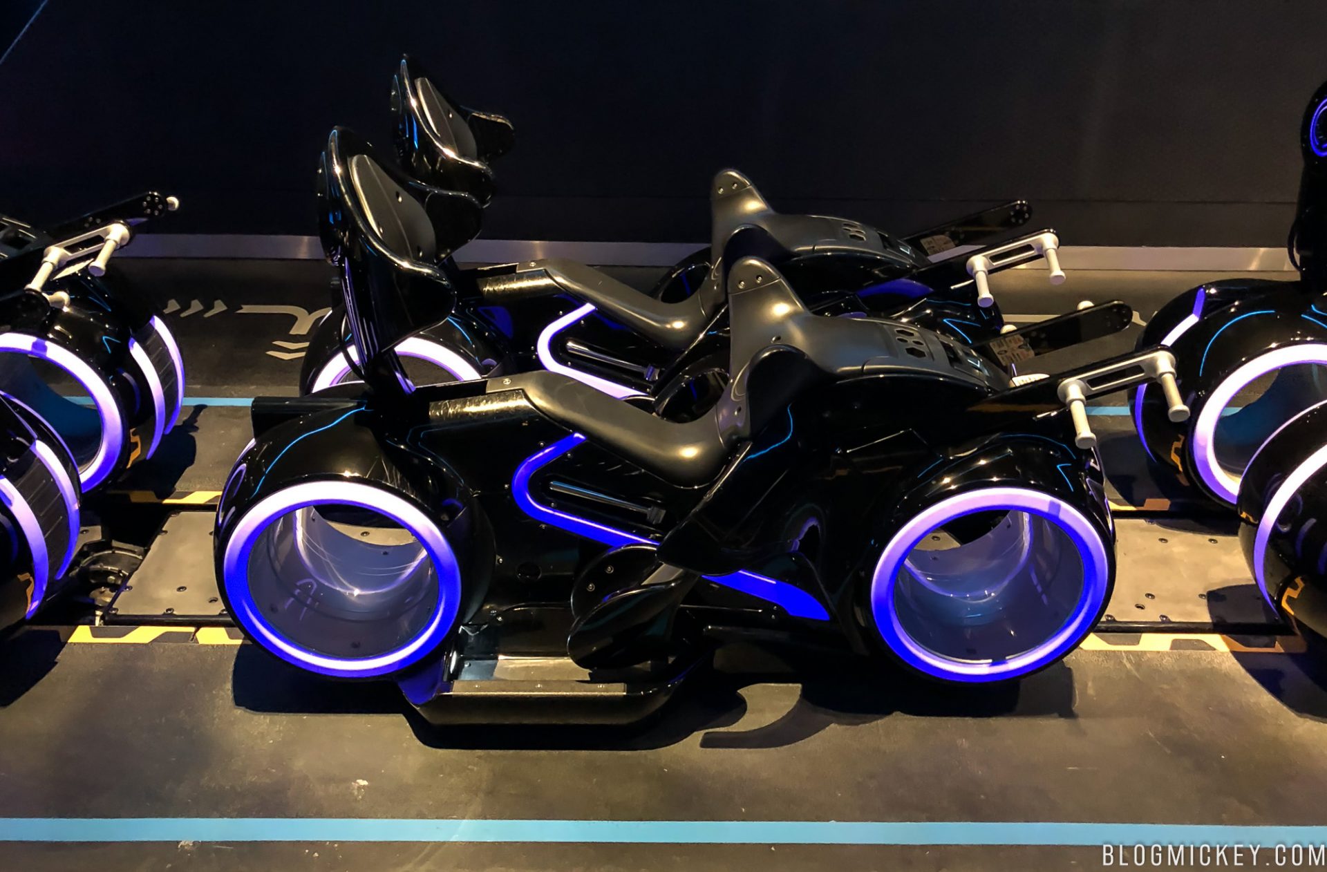 What to Expect From TRON Lightcycle Run Ride Vehicles (Restraints ...
