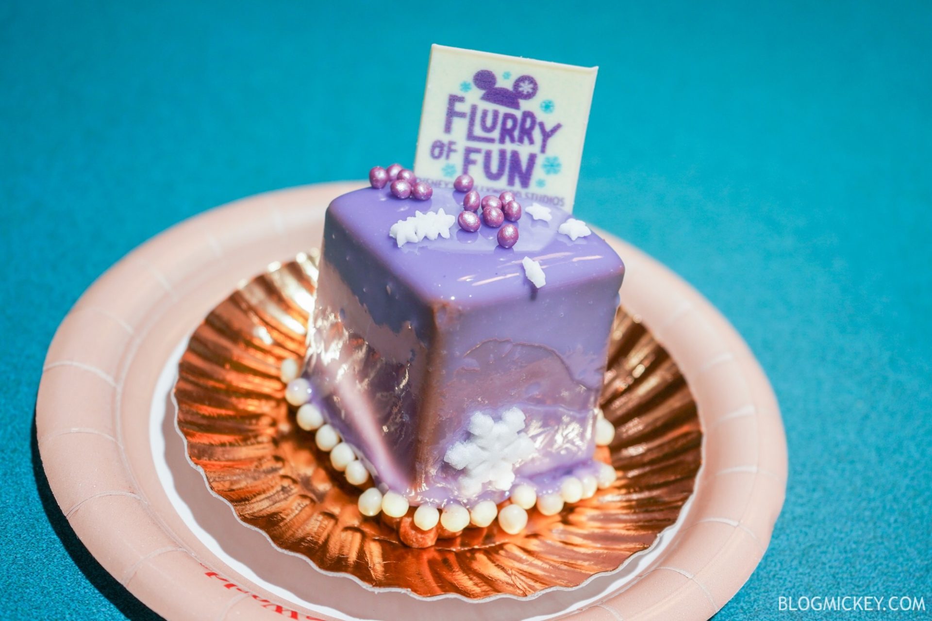 REVIEW: New Flurry of Fun Chocolate Mousse Present Debuts at Hollywood ...