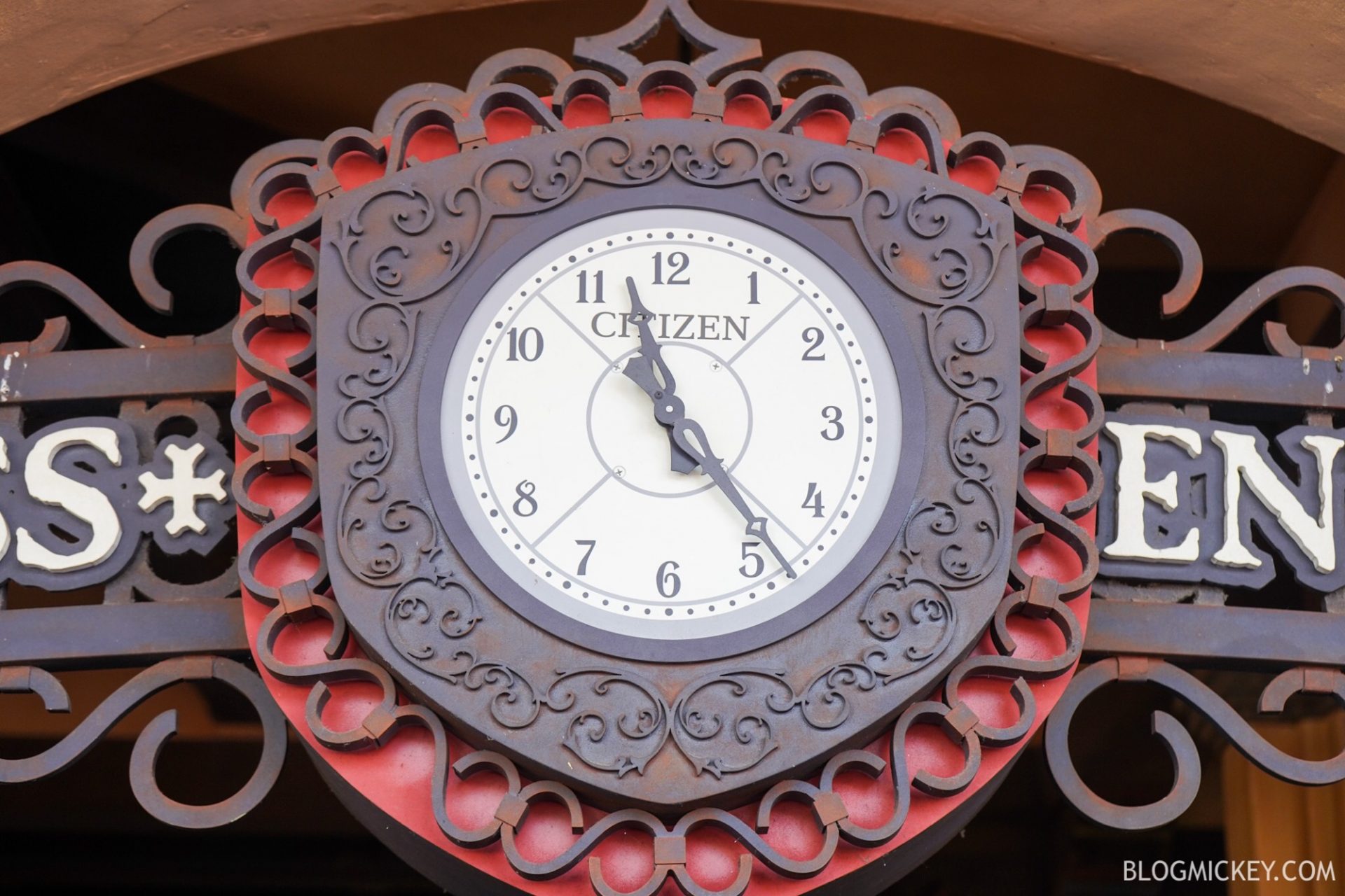 PHOTOS: Citizen Partnership Brings Branded Clocks to Main Street USA ...