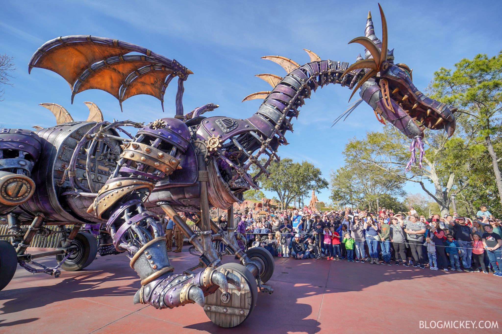 VIDEO, PHOTOS: Maleficent Dragon Float Returns to Festival of Fantasy ...