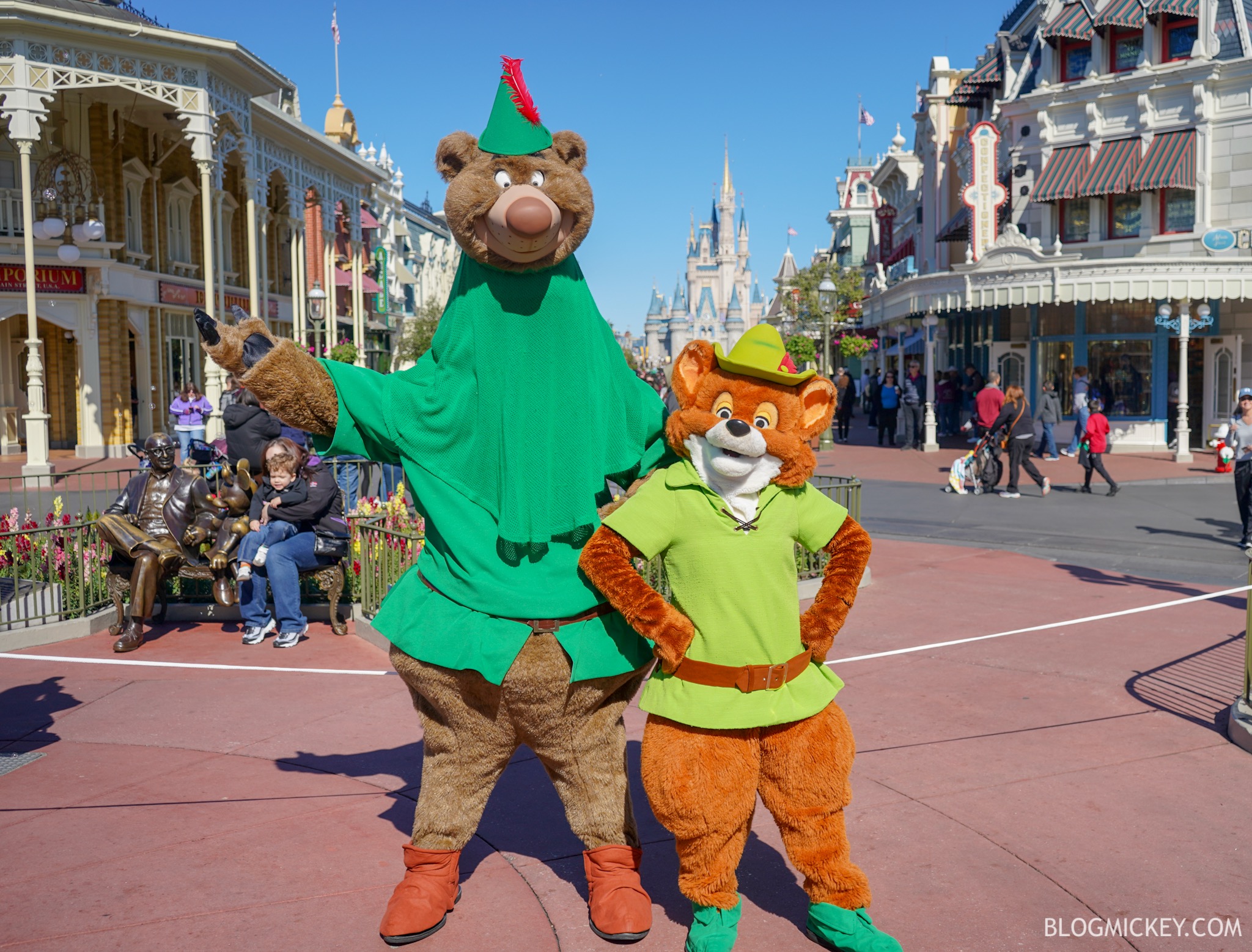 PHOTOS: Robin Hood Meet and Greet for Mickey and Minnie's Surprise ...