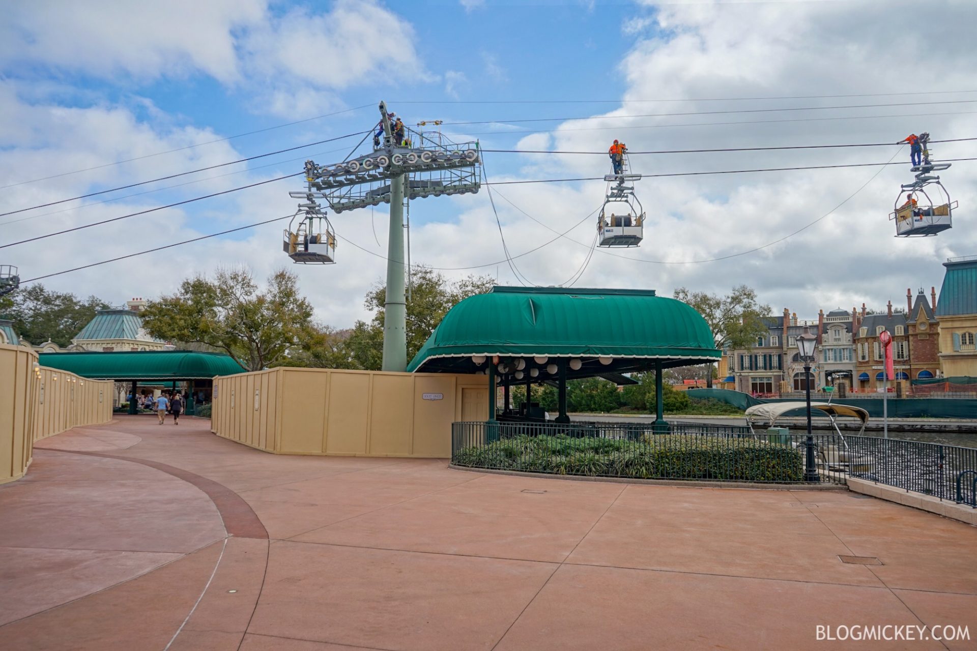 PHOTOS: Disney Skyliner Cable Installation Continues Near Epcot
