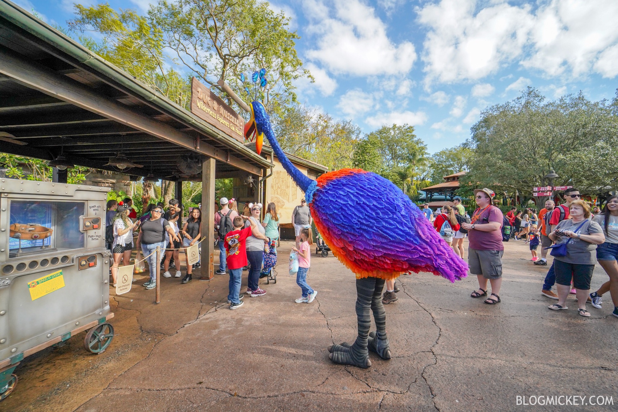 PHOTOS, VIDEO: First Look at Kevin From 'Up!' Roaming Character at ...