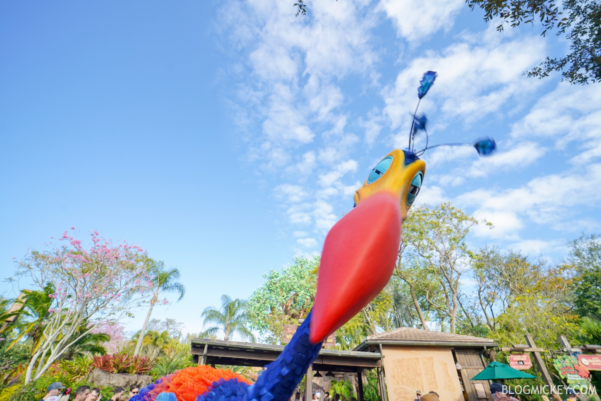 PHOTOS, VIDEO: First Look at Kevin From 'Up!' Roaming Character at ...