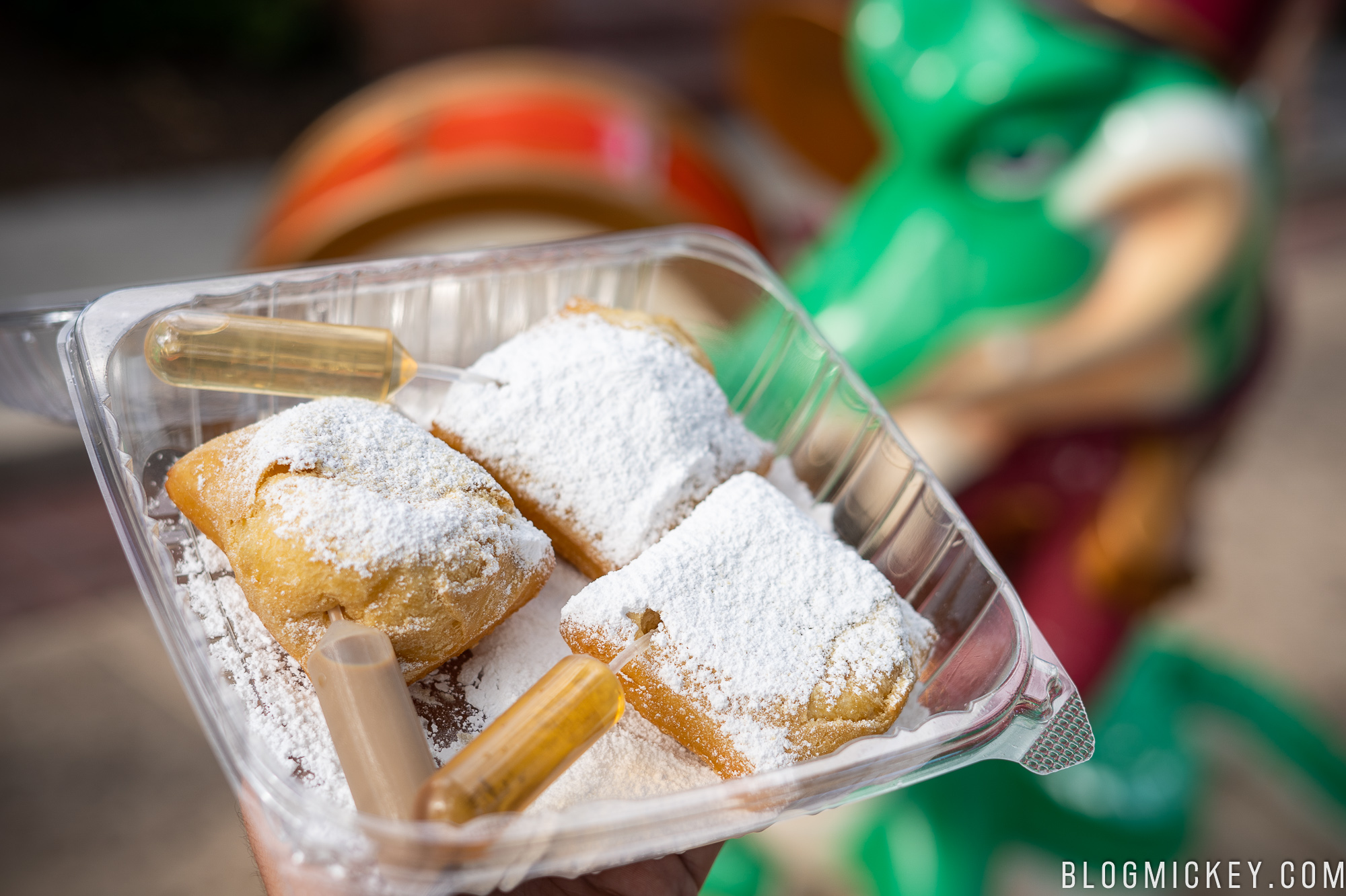 REVIEW: Secret Menu "Make Your Own" Booze-Filled Beignets at Port ...