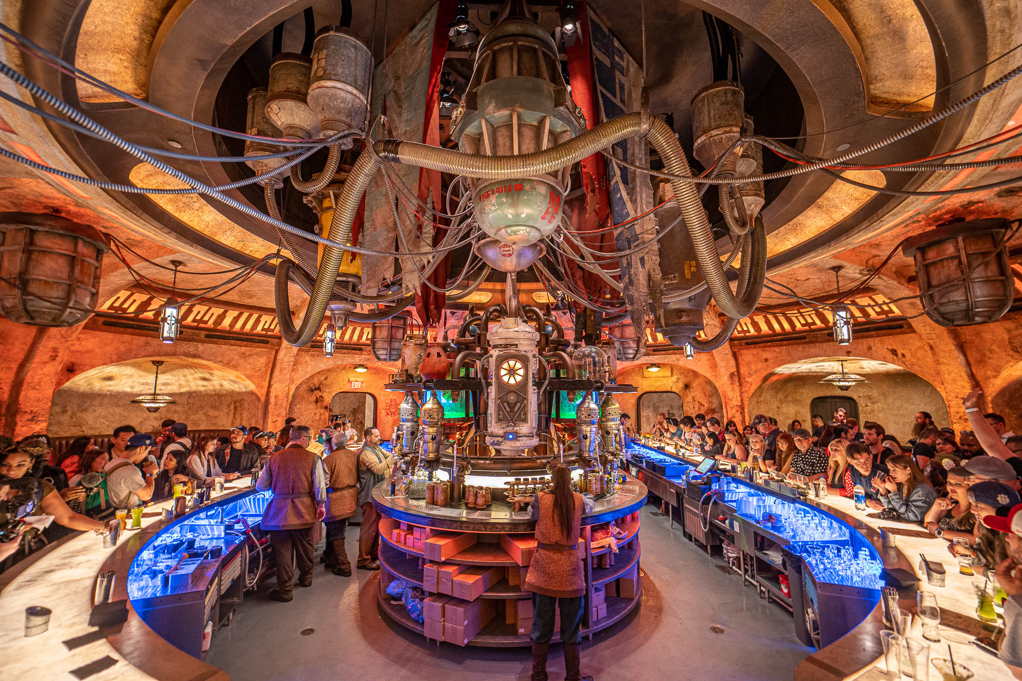 Oga s Cantina Reservation Tips For Star Wars Galaxy s Edge At Disneyland Oga s Cantina Reservation Tips For Star Wars Galaxy s Edge At Disneyland