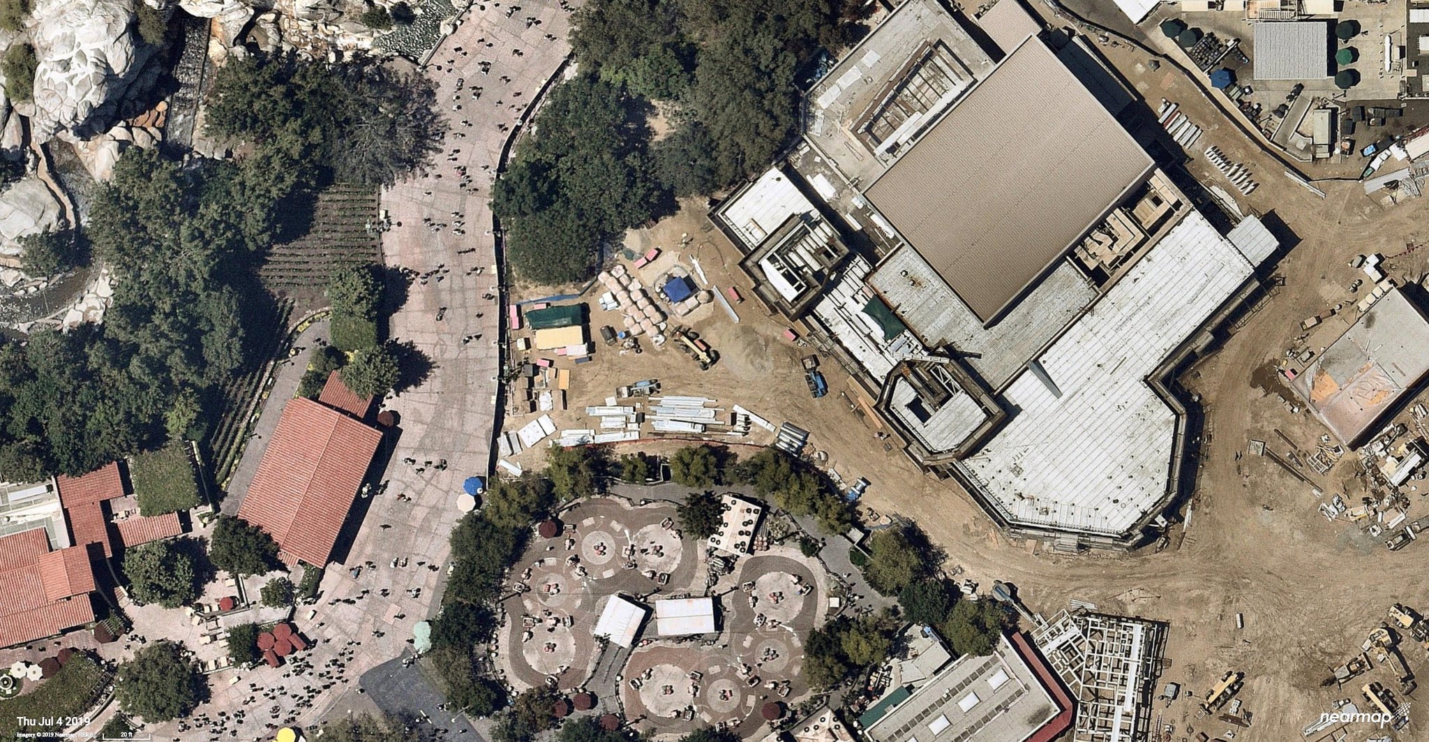 Marvel Land Construction Aerial Photos; Spider-Man Attraction Beam ...