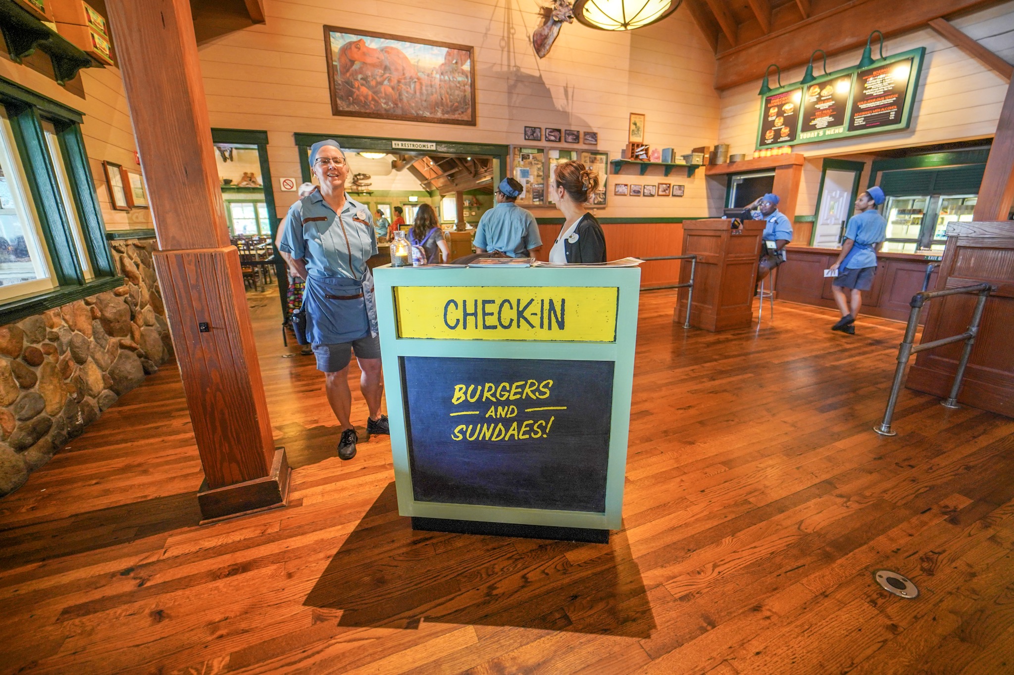 Restaurantosaurus Burgers and Sundaes Review at Disney's Animal Kingdom