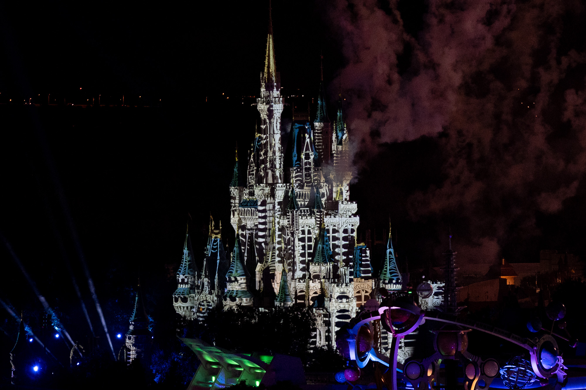 Sneak Peek of Brand New "Disney’s Not-So-Spooky Spectacular" Fireworks ...