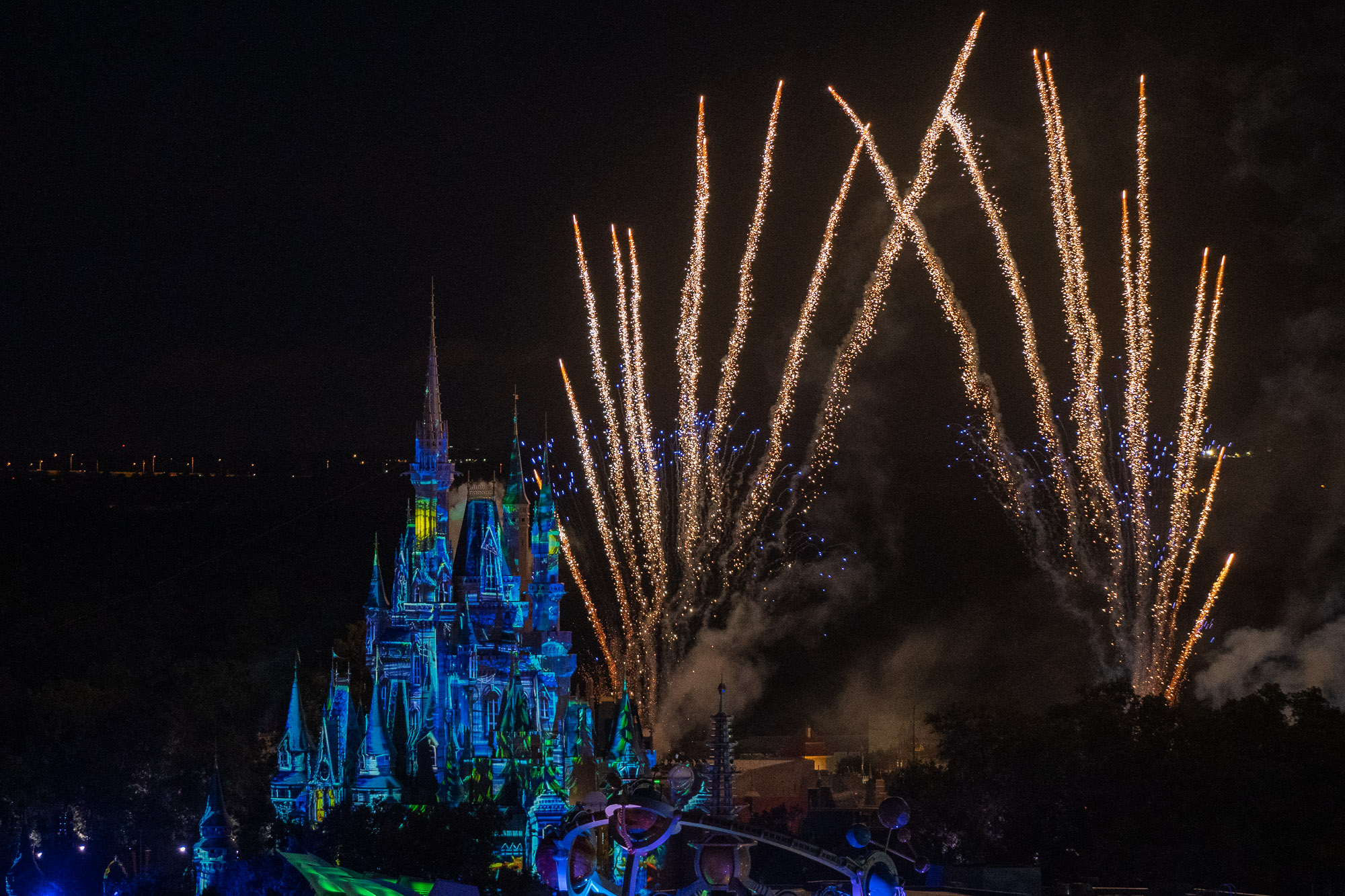 Sneak Peek of Brand New "Disney’s Not-So-Spooky Spectacular" Fireworks ...