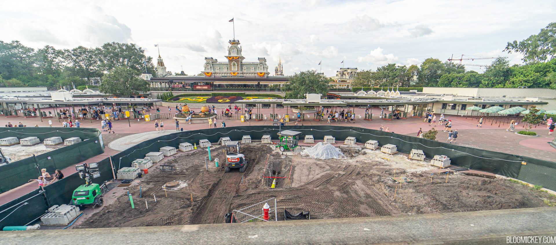 Latest Look at Magic Kingdom Entrance Overhaul Project (New ...