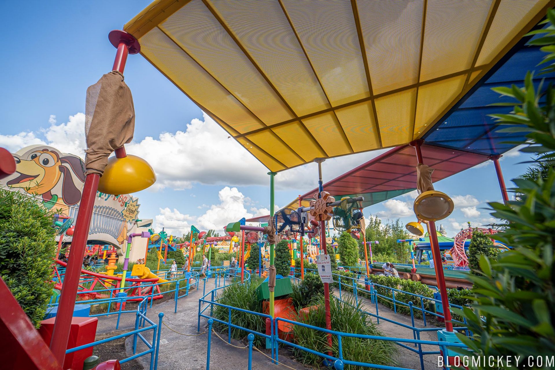 Slinky Dog Dash Ride in Toy Story Land