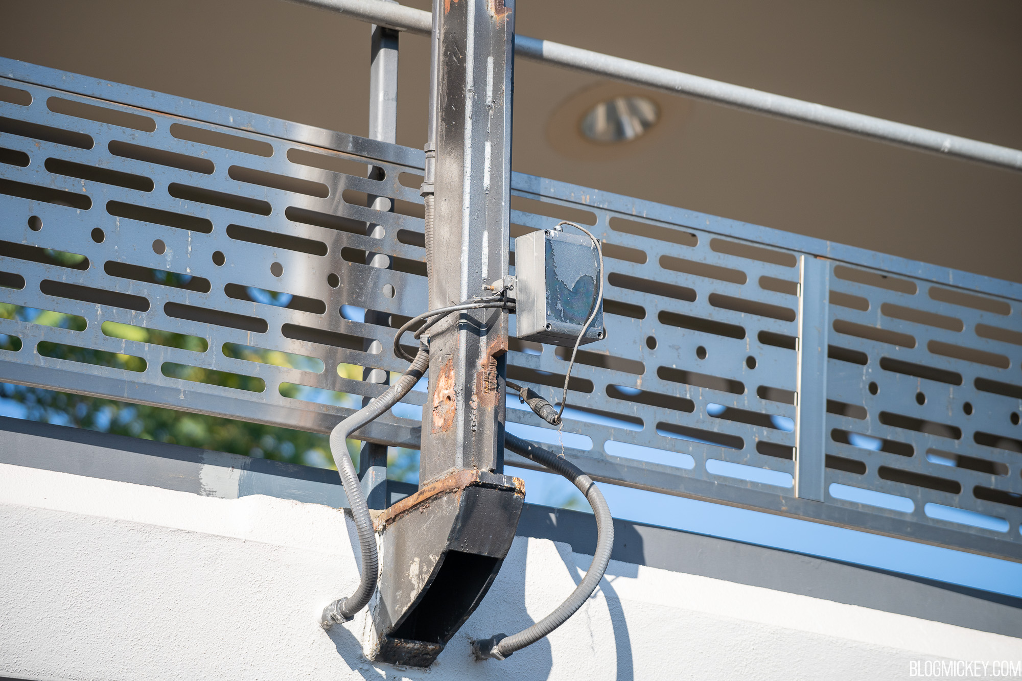 More Steampunk Theming Stripped From Tomorrowland at Magic Kingdom