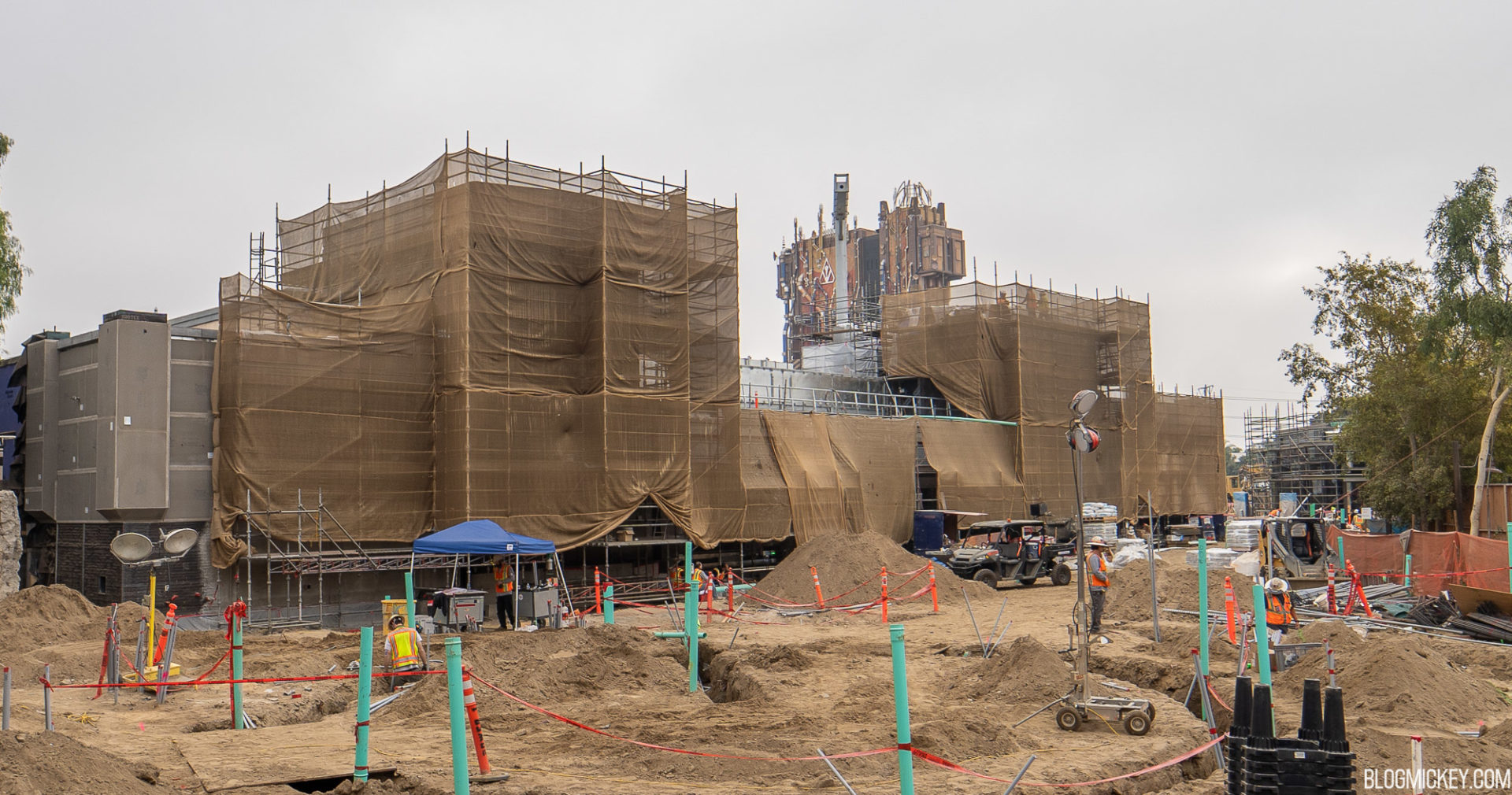 Avengers Campus Construction Update - Theming Elements Installed ...