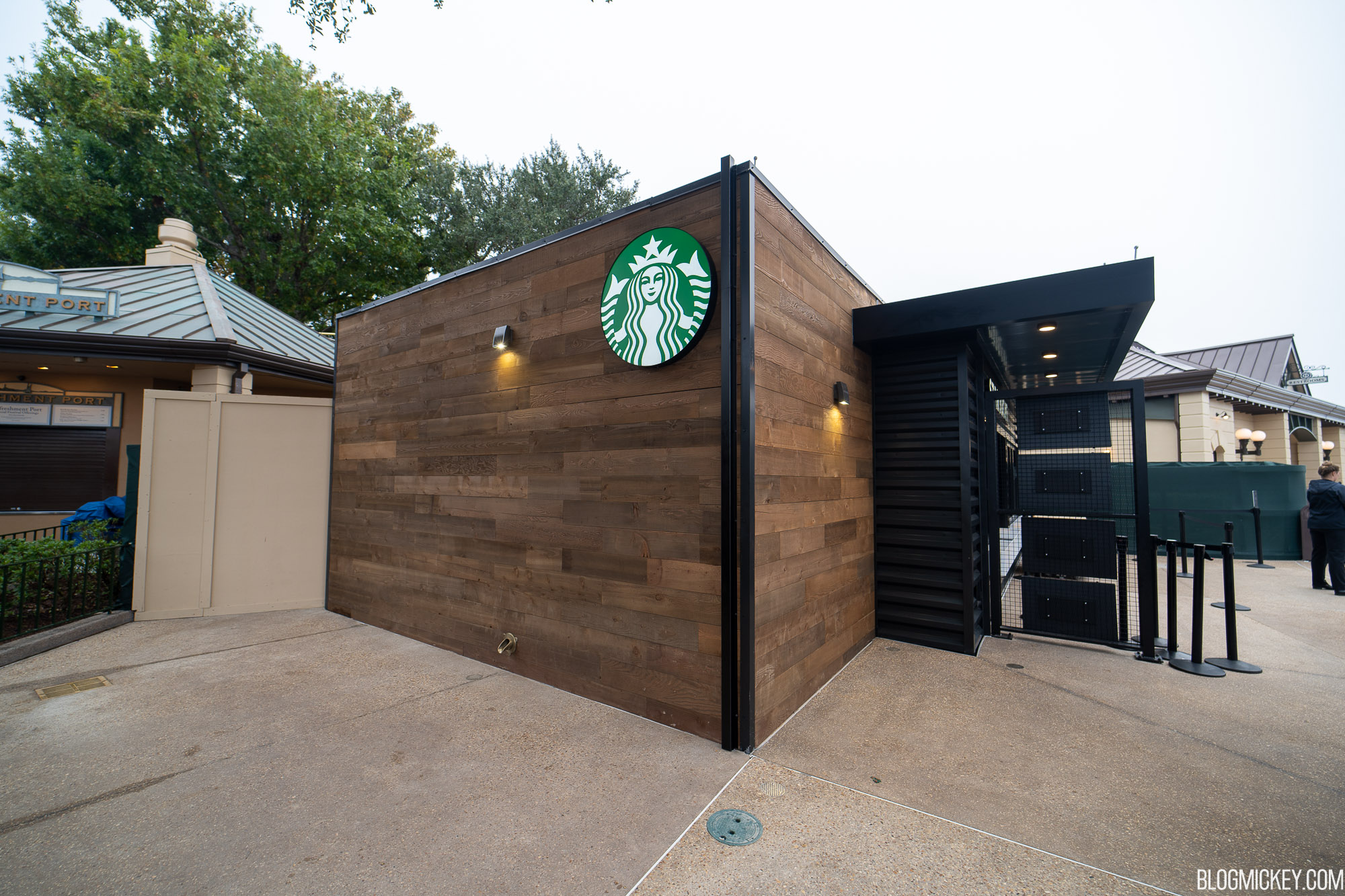 Temporary Epcot Starbucks Now Open; Named "Traveler's Cafe"