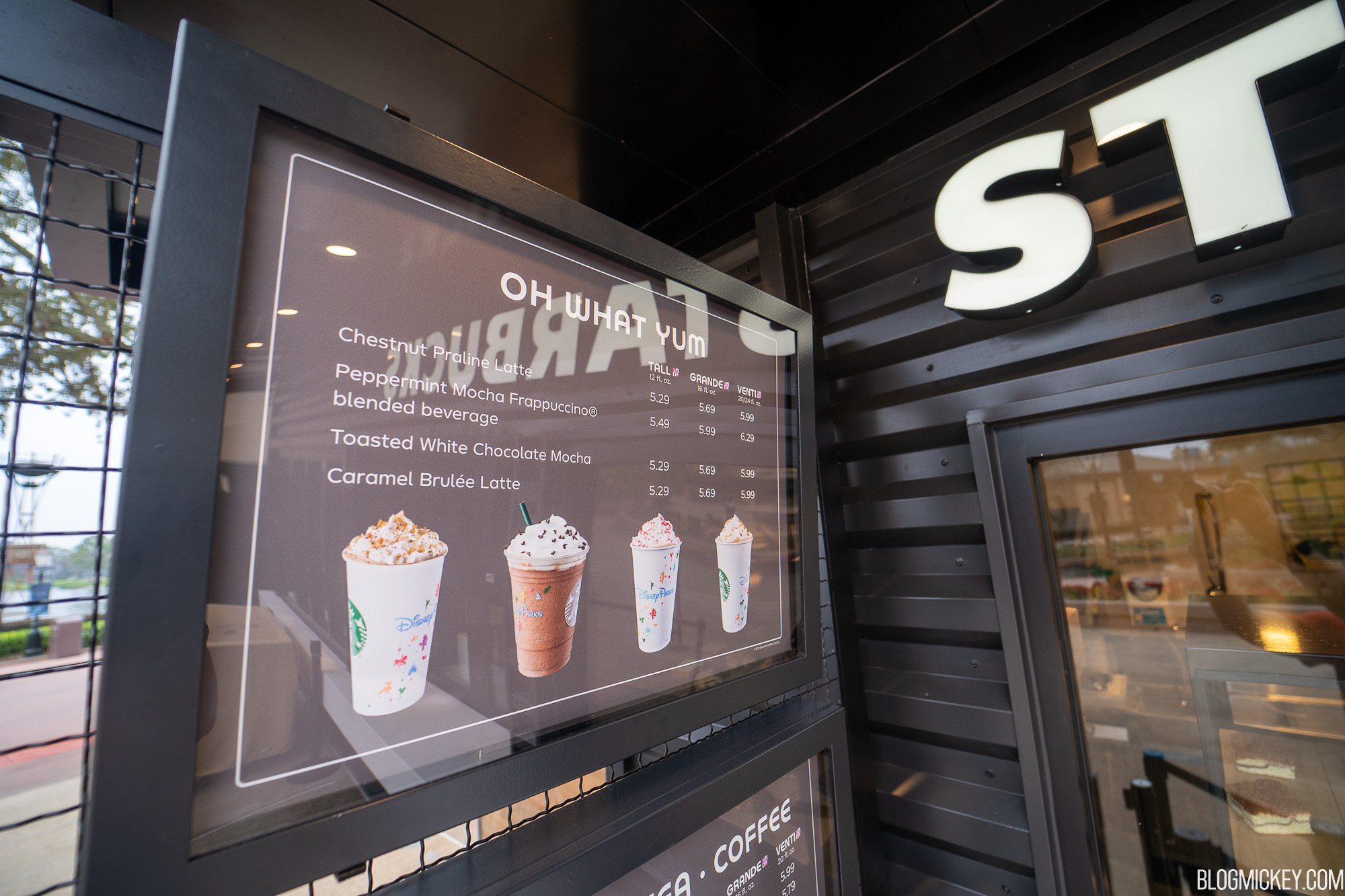 Temporary Epcot Starbucks Now Open; Named "Traveler's Cafe"