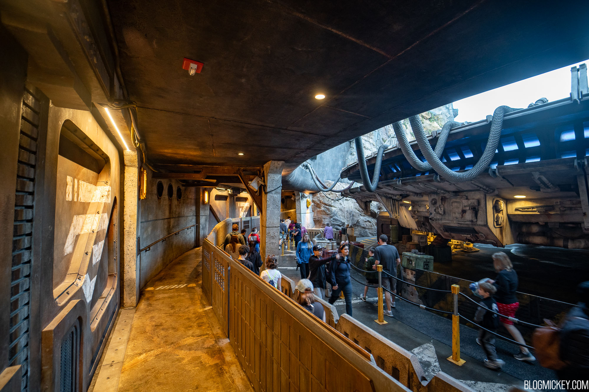 Here's a Look at the Millennium Falcon: Smugglers Run FastPass+ Queue ...