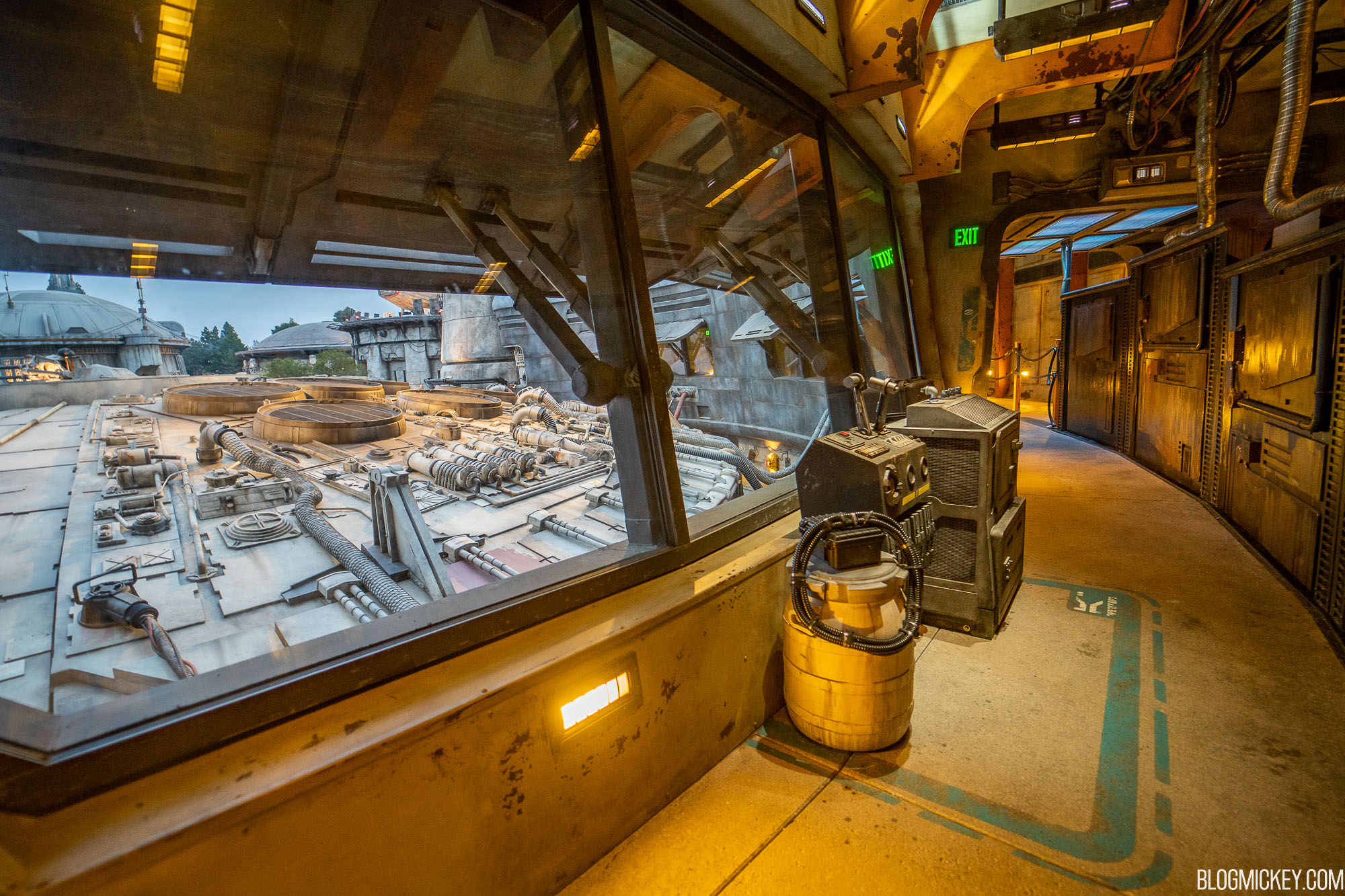 Here's a Look at the Millennium Falcon: Smugglers Run FastPass+ Queue ...
