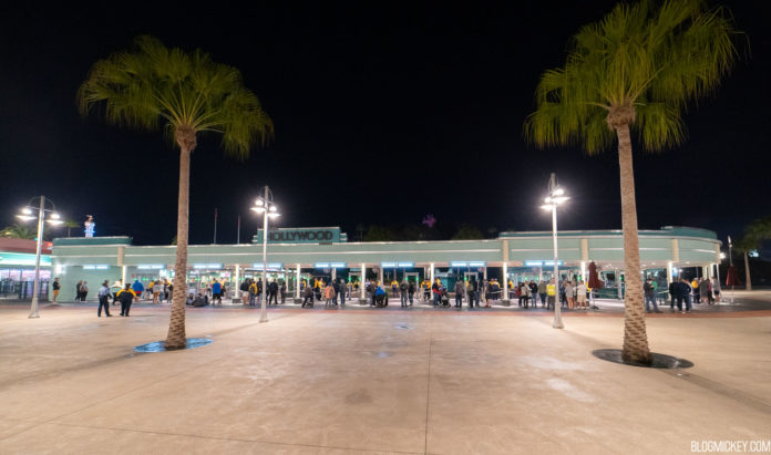 First Impressions and Crowd Levels for an 8am Opening at Disney's ...