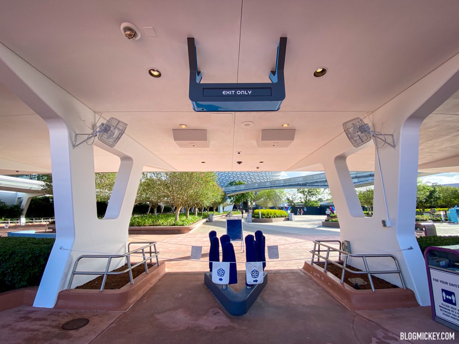 New EPCOT Entrance Signs Installed