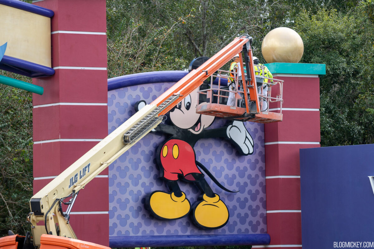 Work Begins on Walt Disney World Entrance Sign Reimagining for 50th ...