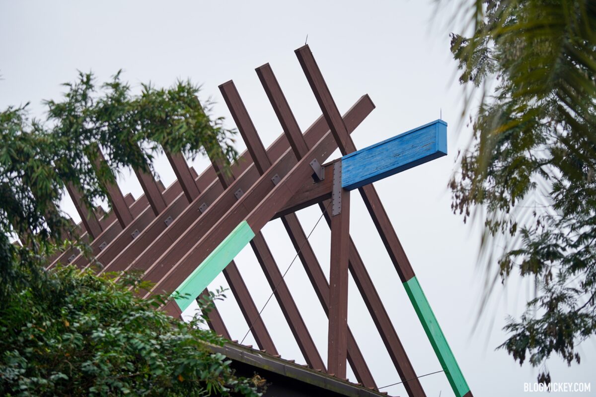 Great Ceremonial House Crossbeam Removal Begins This Week at Disney's ...
