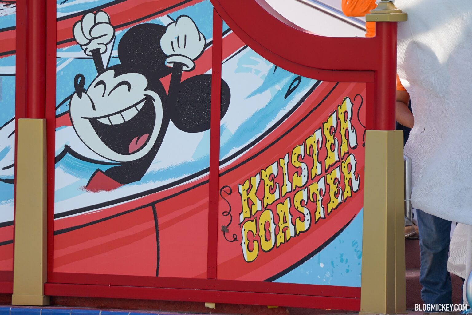 Mickey and Friends Theme Fully Revealed for Former "Clown Slide" at ...
