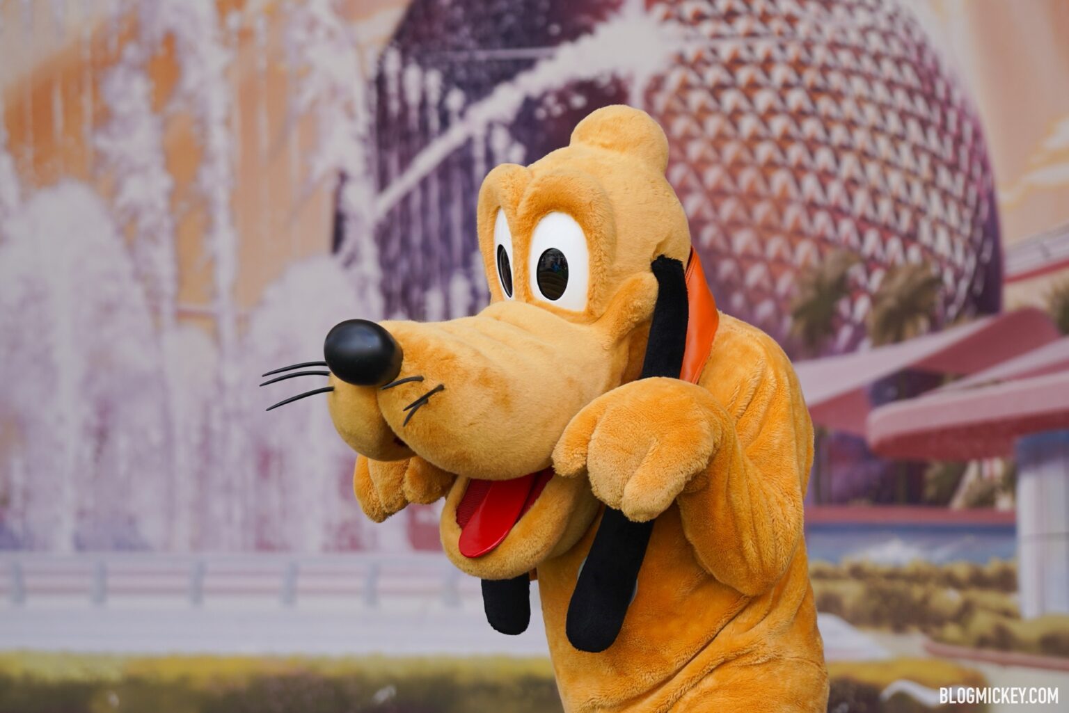 Goofy and Pluto Physically Distanced Meet and Greet Debuts in EPCOT ...