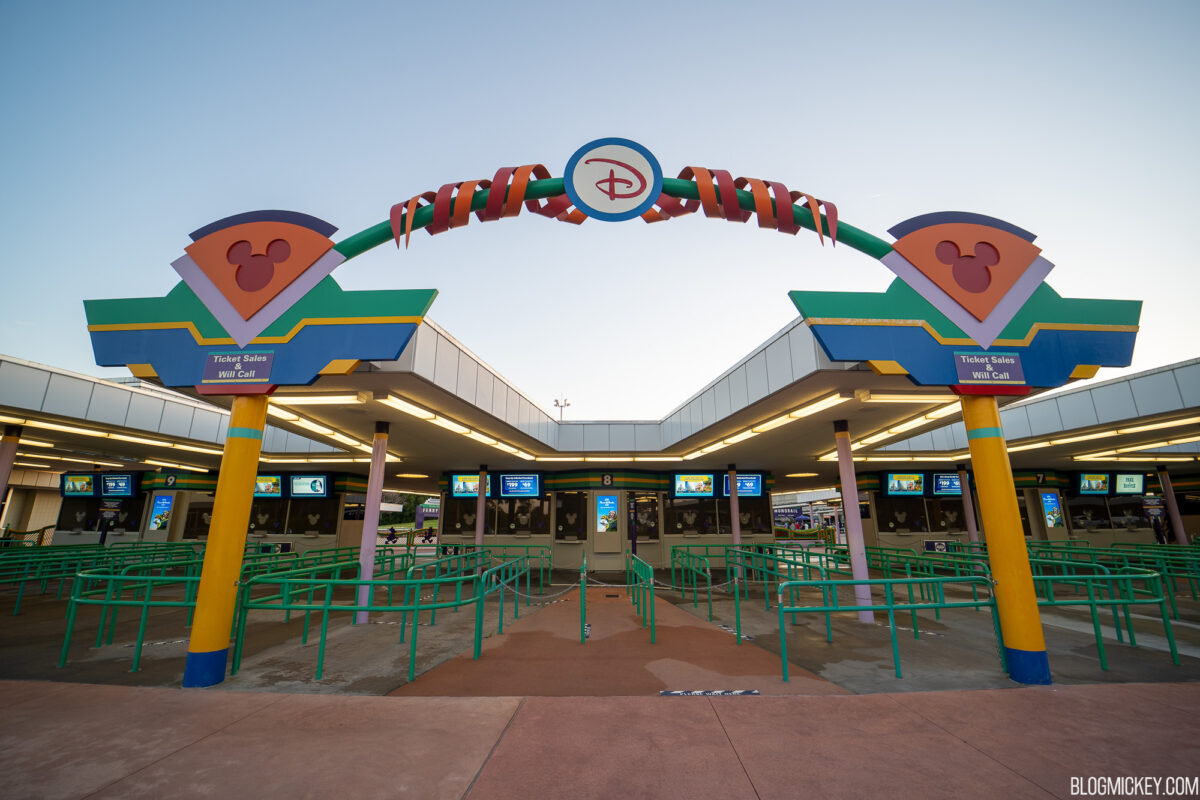 New Disney World Road Sign Color Scheme Debuts, Starcruiser Added