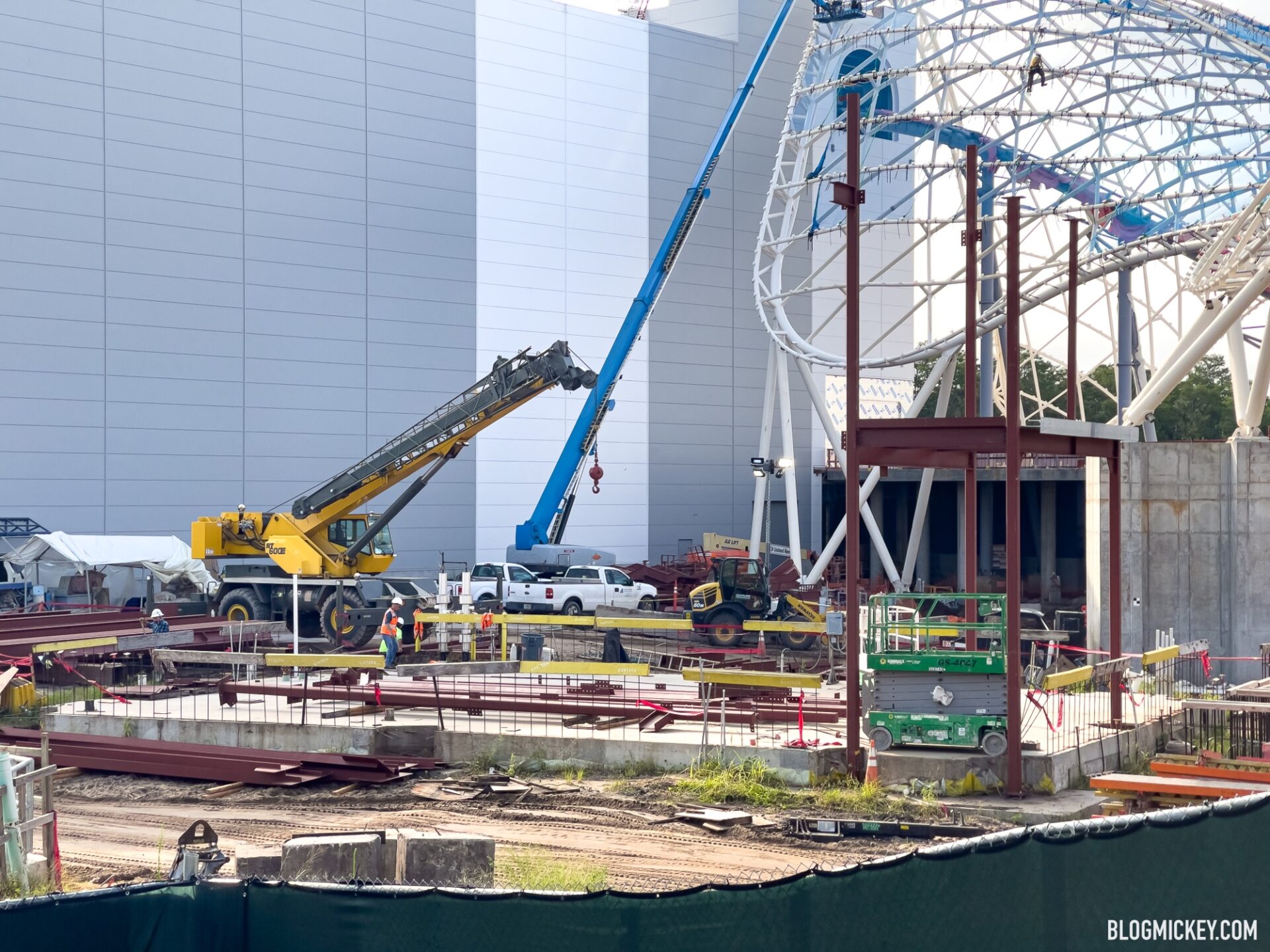 New Structure Goes Vertical at TRON Lightcycle Run Construction Site