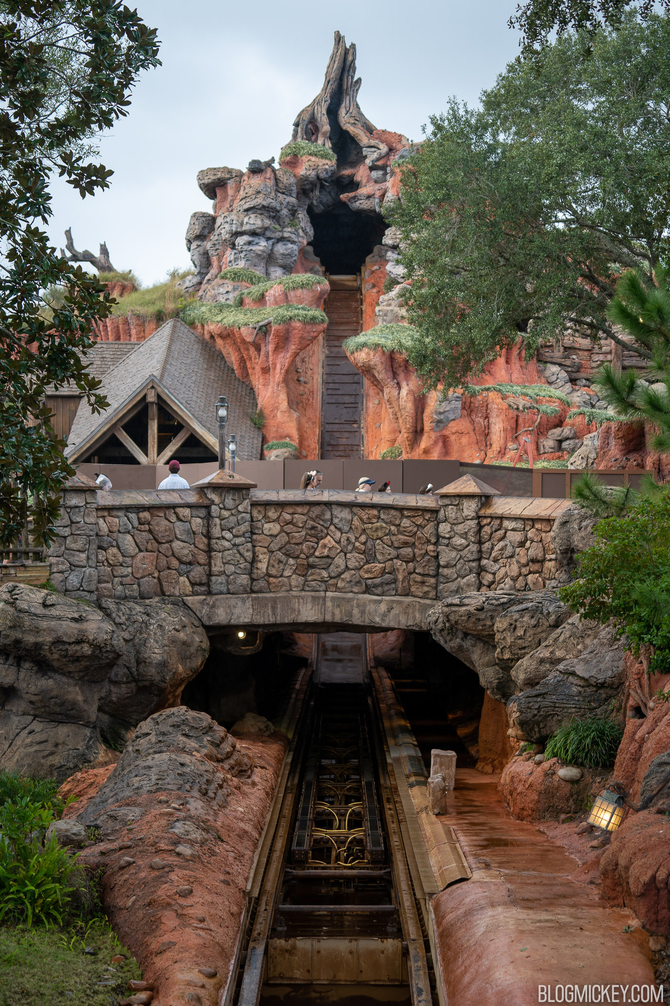 Splash Mountain Now Closed for Refurbishment at Magic Kingdom