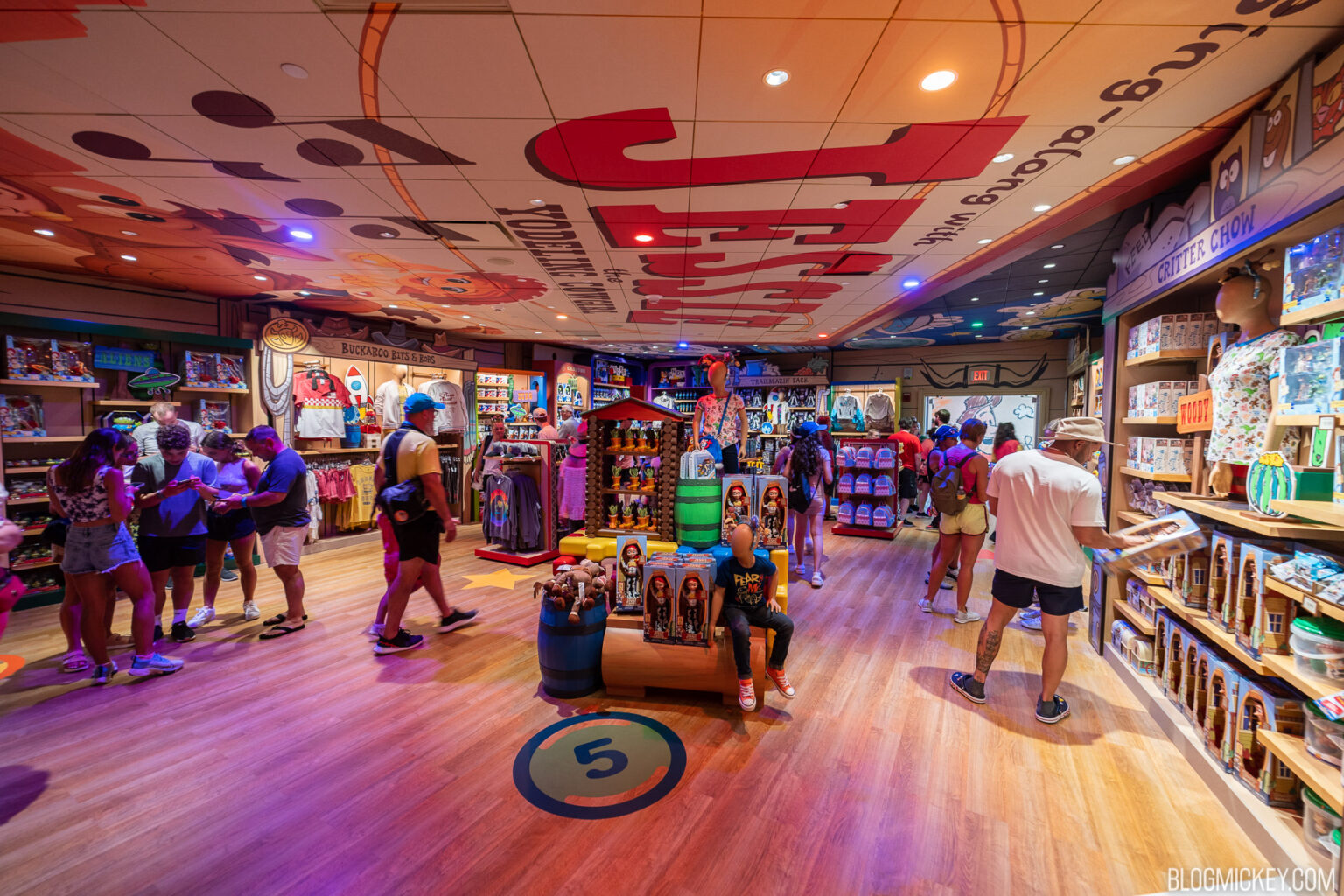 Jessie's Trading Post Experience (Toy Story Mania Gift Shop) Now Open ...