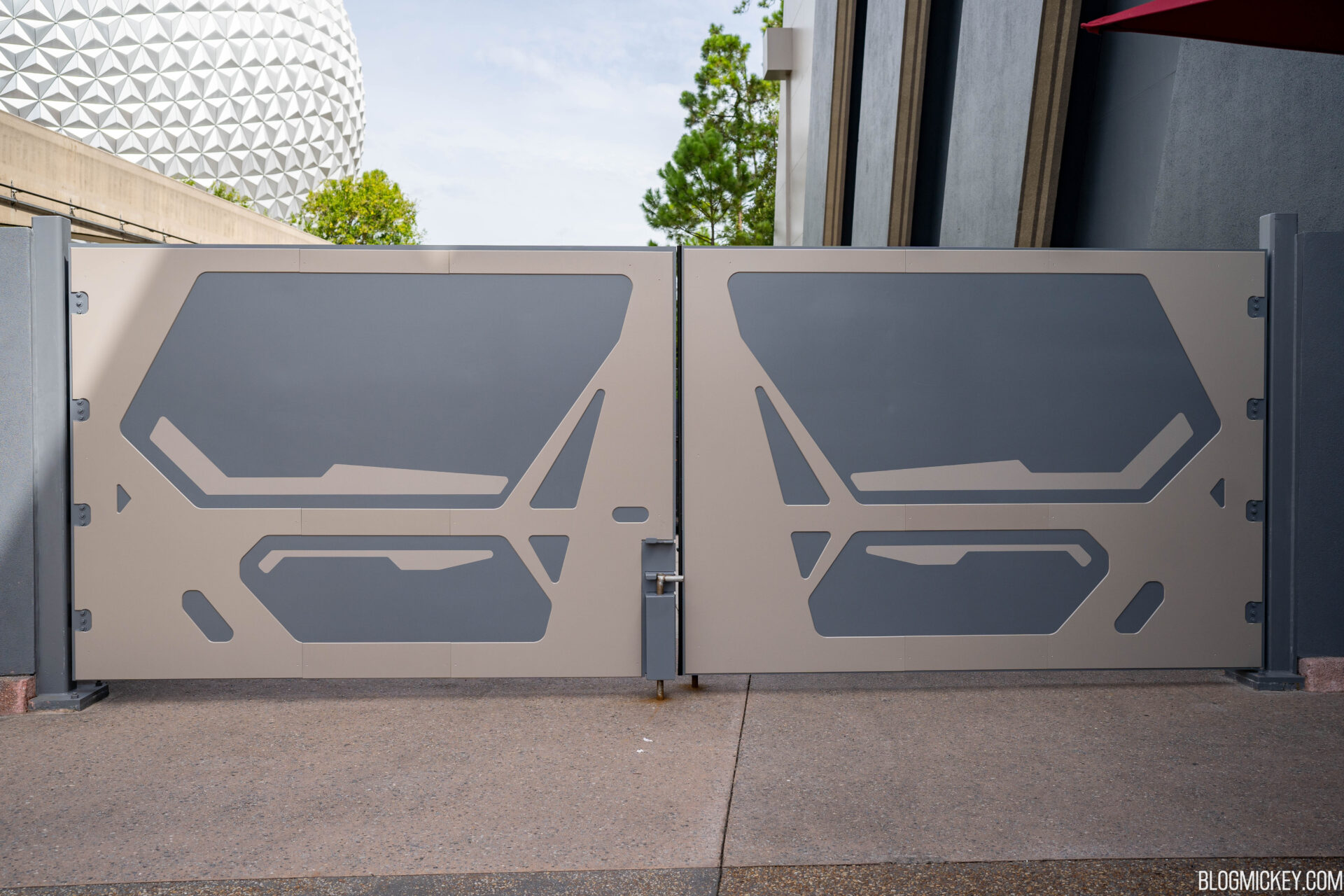 Theming Added to Backstage Gate at Guardians of the Galaxy: Cosmic ...