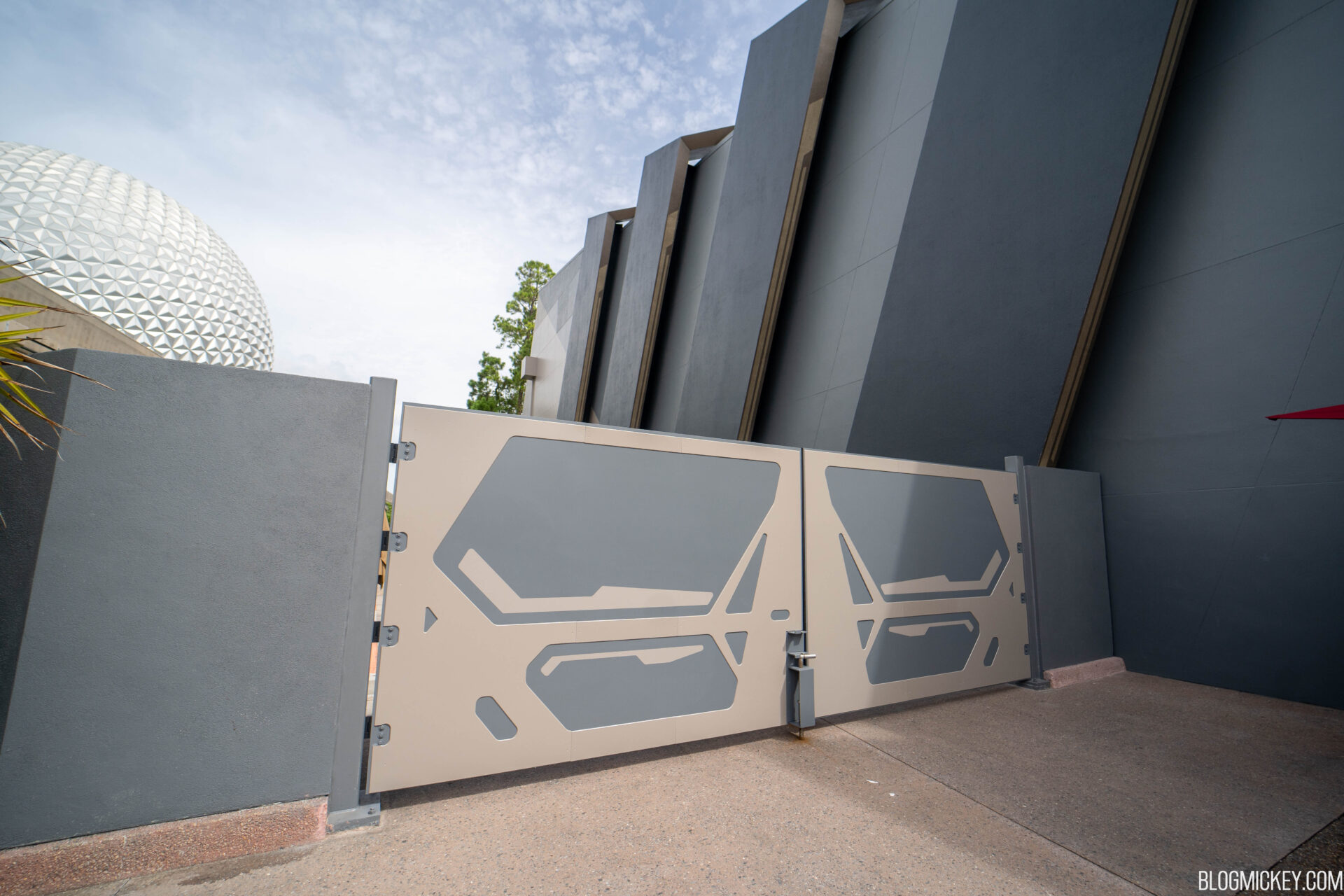 Theming Added to Backstage Gate at Guardians of the Galaxy: Cosmic ...