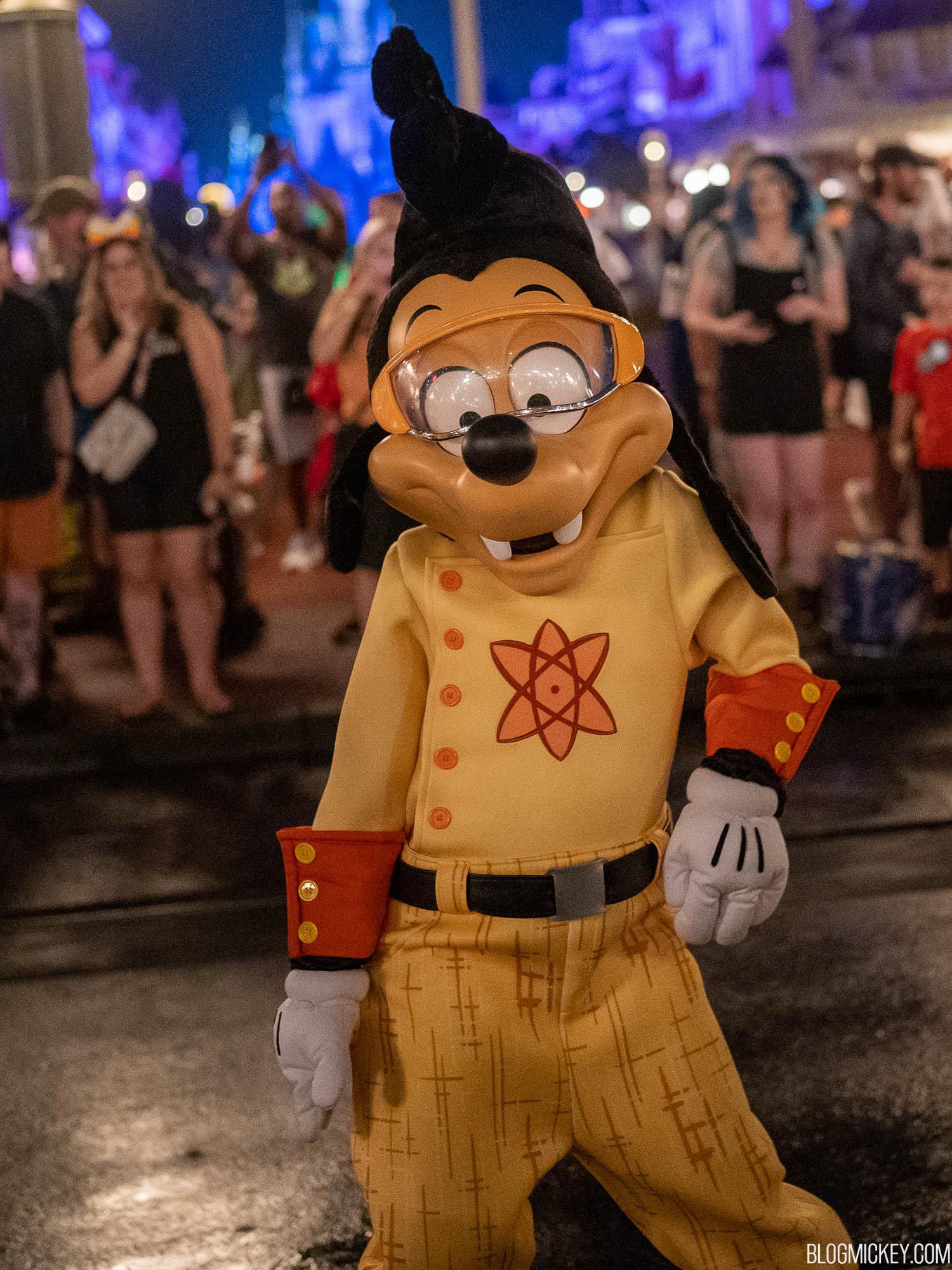 Max Goof Powerline Party Time Pre-Parade at Mickey's Not-So-Scary ...