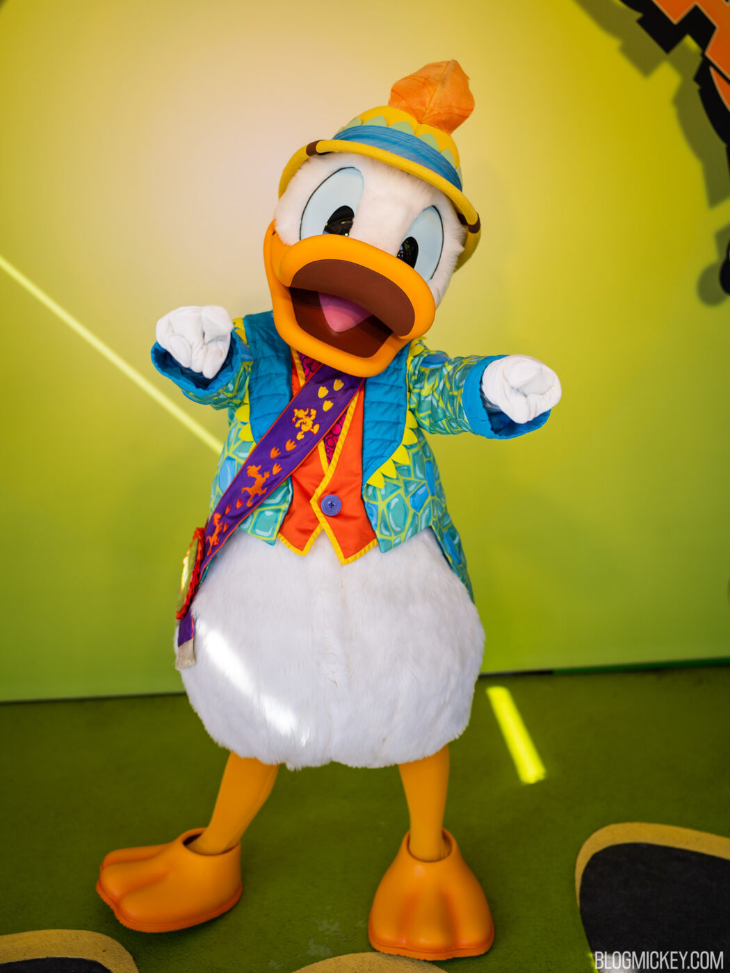 Donald Duck & Daisy Duck Meet and Greets Return to Donald's Dino-Bash ...