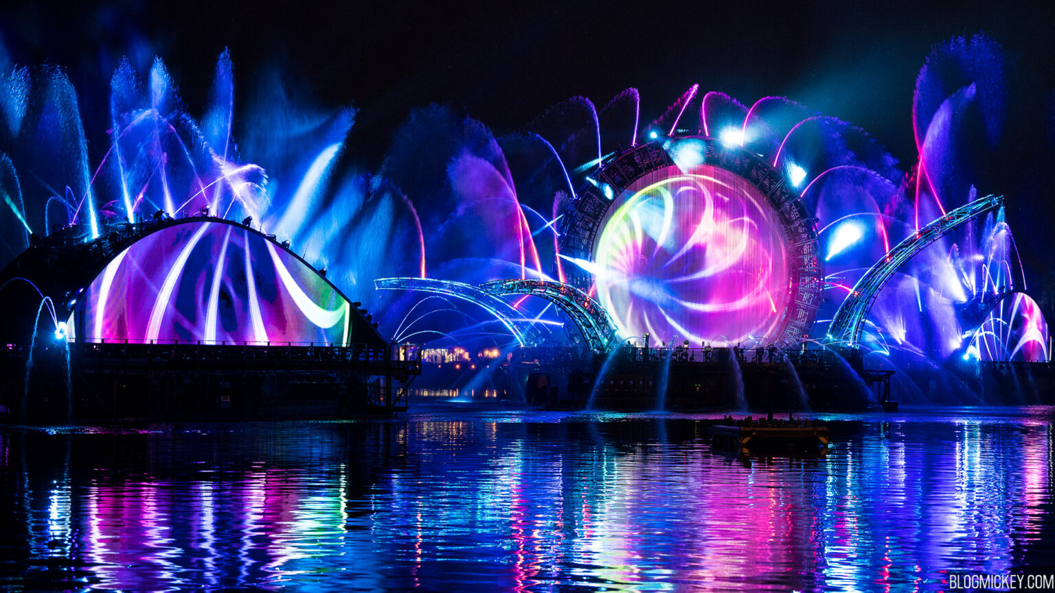 EPCOT 'Luminous The Symphony of Us' Review: Excellent Original Songs ...