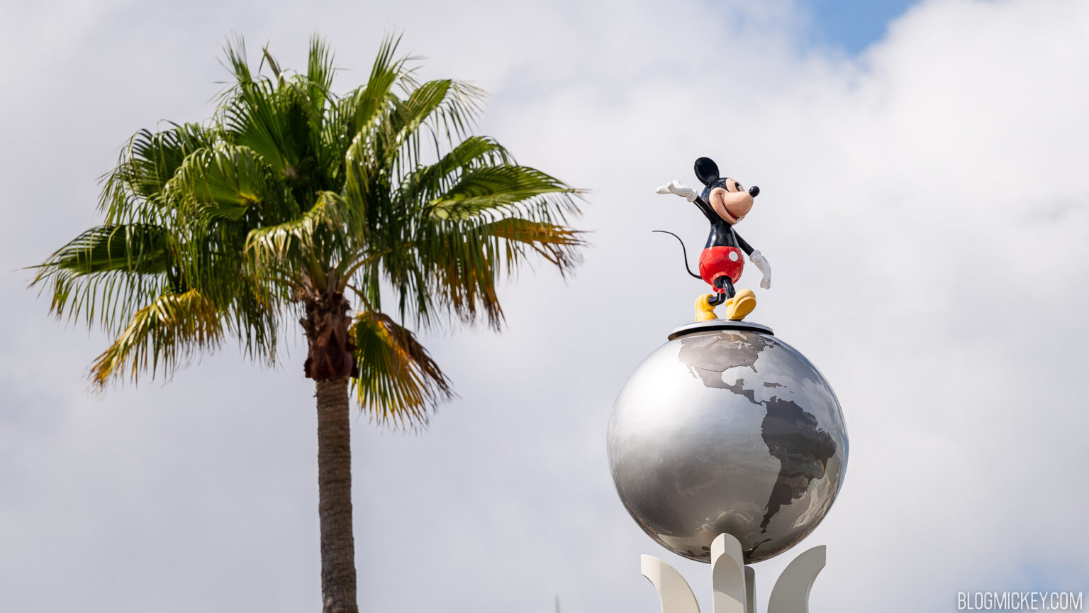 Mickey Figure and Spinning Globe Return to Disney's Hollywood Studios ...