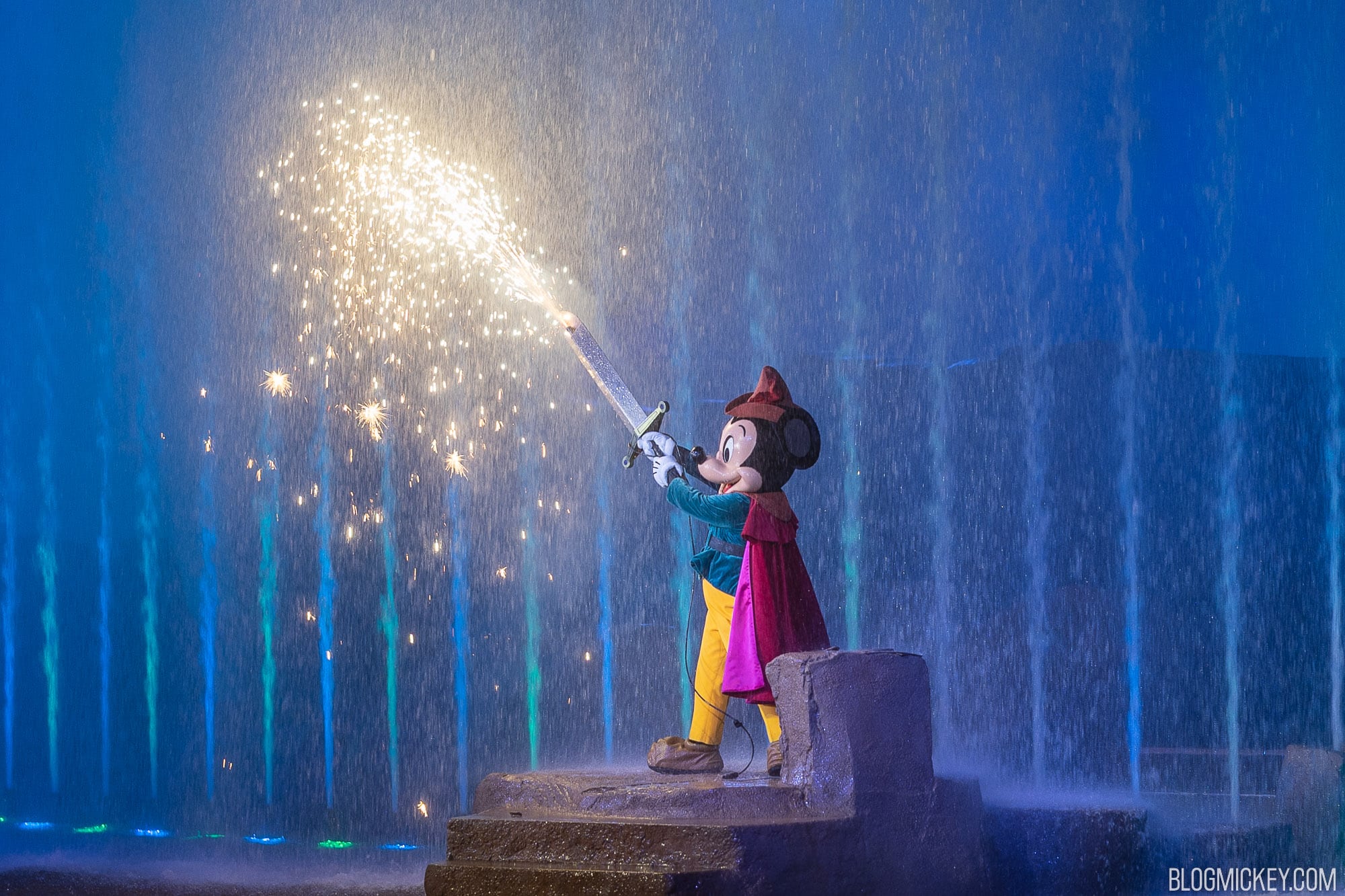 PHOTOS, FULL VIDEO: Fantasmic Returns to Disney's Hollywood Studios ...