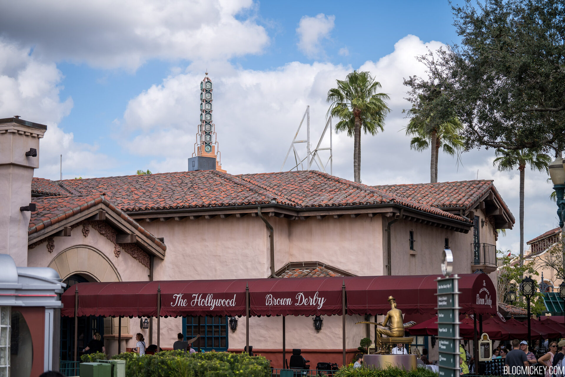 Hollywood Brown Derby Neon Signs Removed at Disney's Hollywood Studios