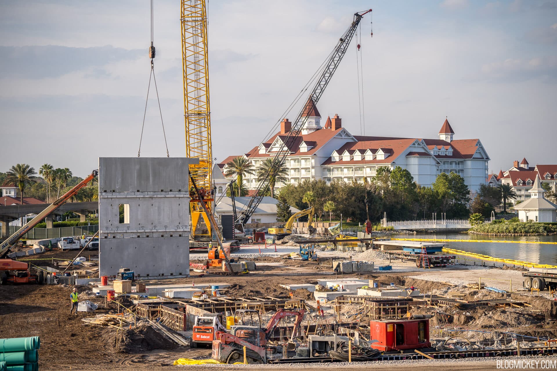 Vertical Construction Progresses for DVC Tower at Disney's Polynesian ...