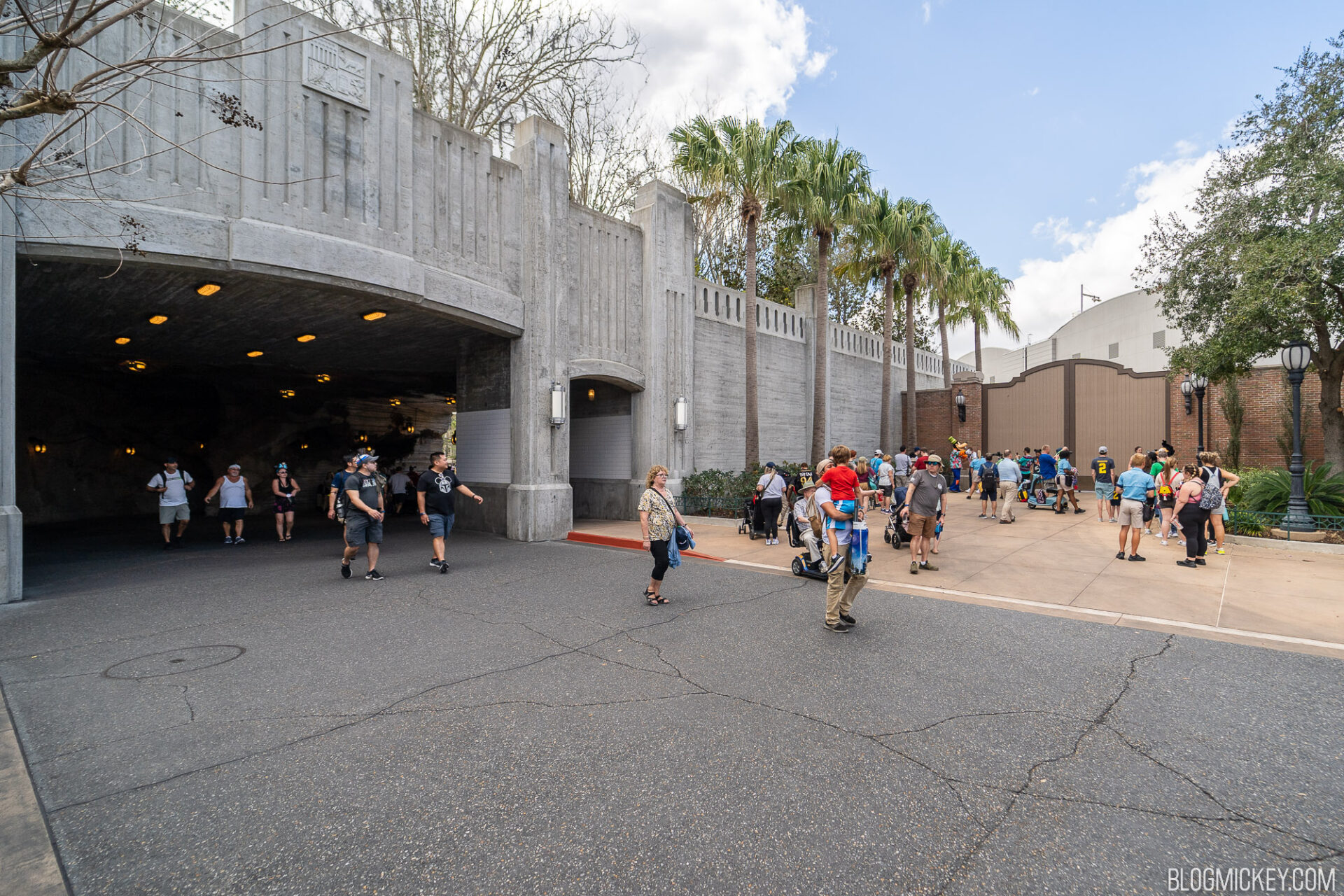 New Powerline Max & Vacation Goofy Meet and Greet Debuts at Hollywood ...