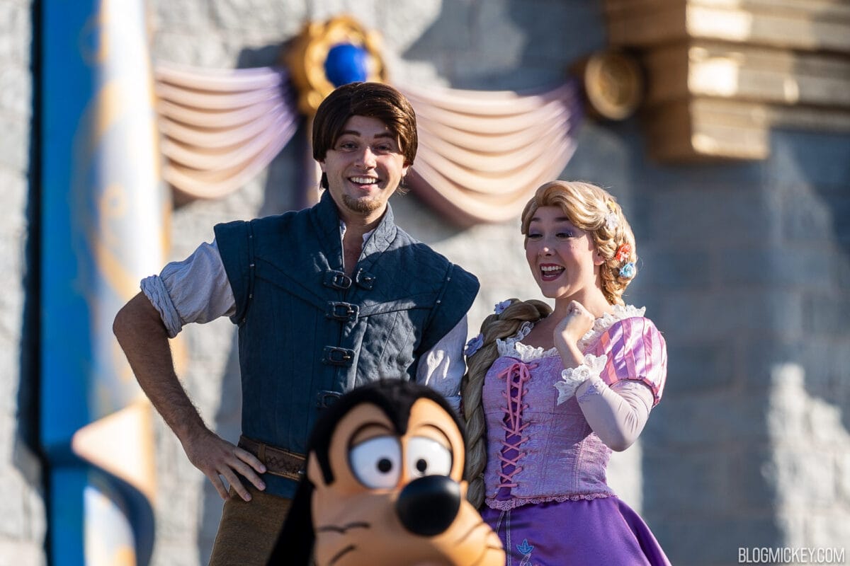 PHOTOS, VIDEO: NEW 'Let the Magic Begin' Welcome Show at Magic Kingdom ...