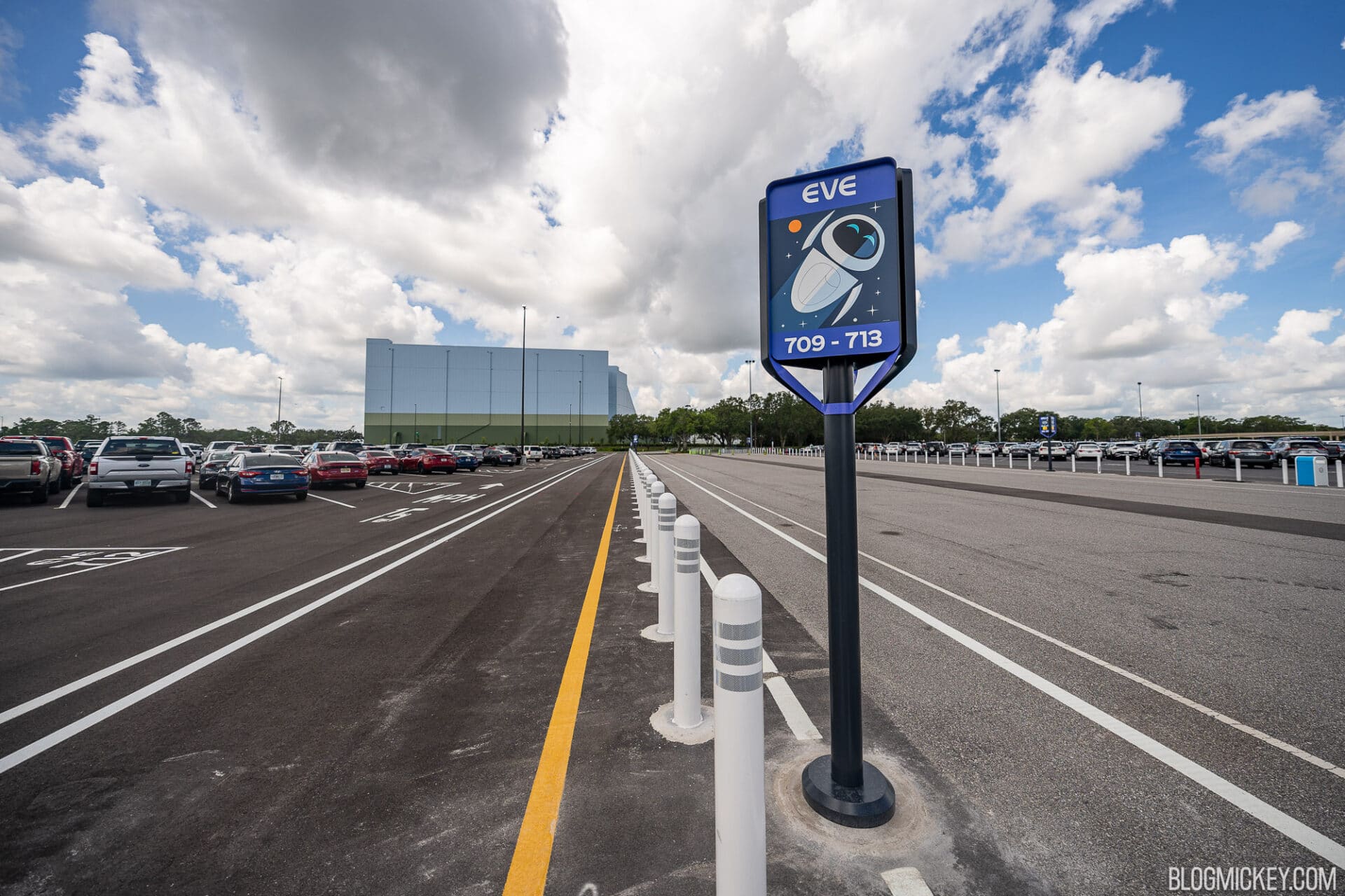 'Eve' Parking Lot Opens at EPCOT, Still-Unused Tram Lane Converted to ...